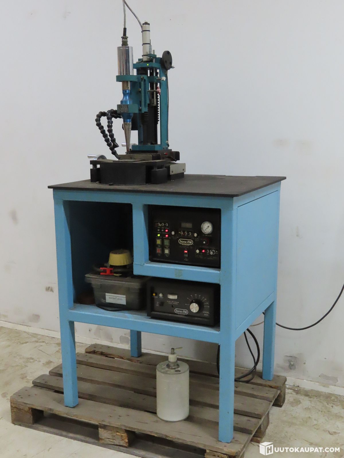 ULTRAÄÄNI JYRSINKONE Ultrasonic milling machine, Forssa | Huutokaupat.com