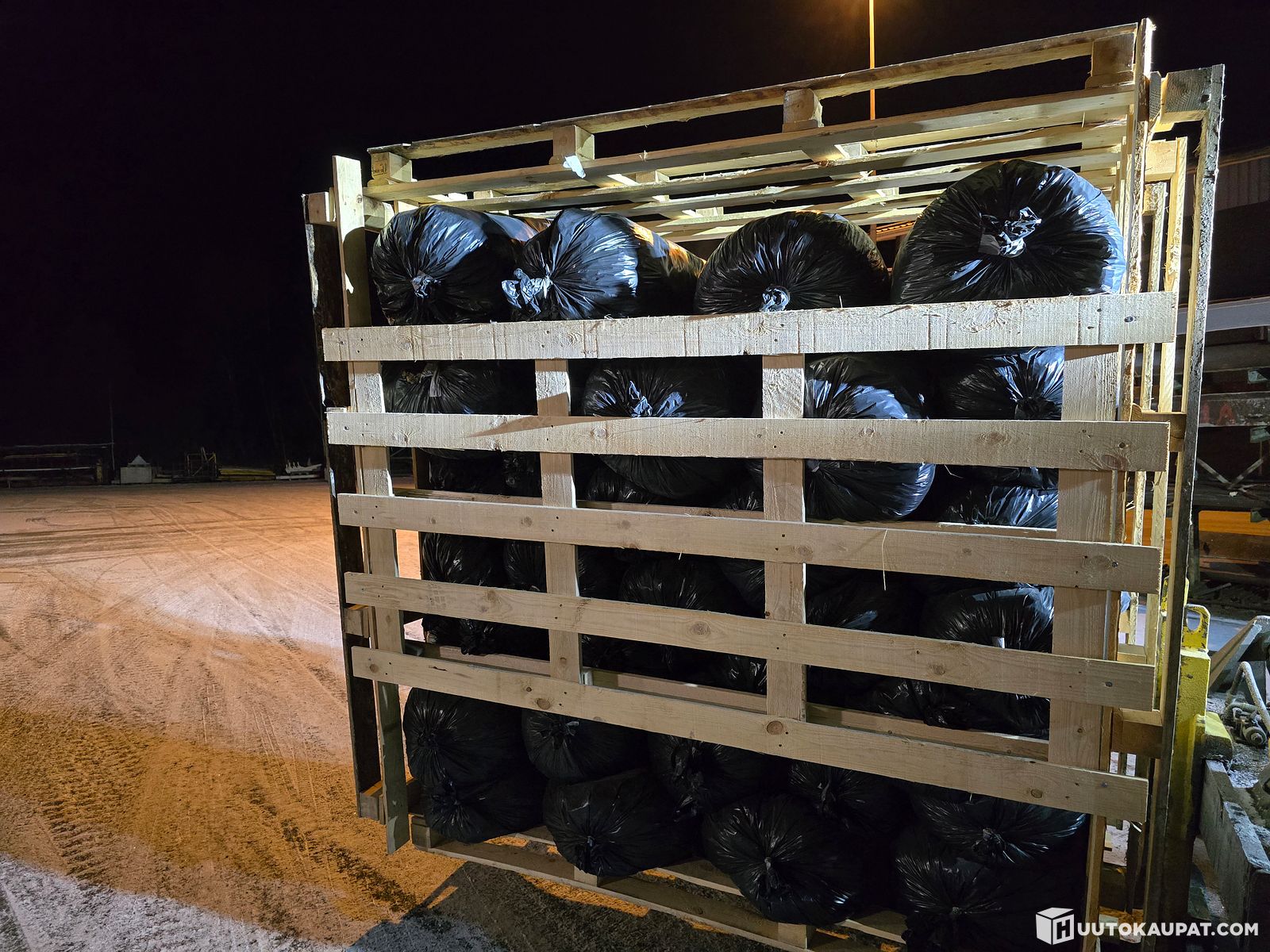 Blown rock wool — 6 pallets, Halsua | Huutokaupat.com