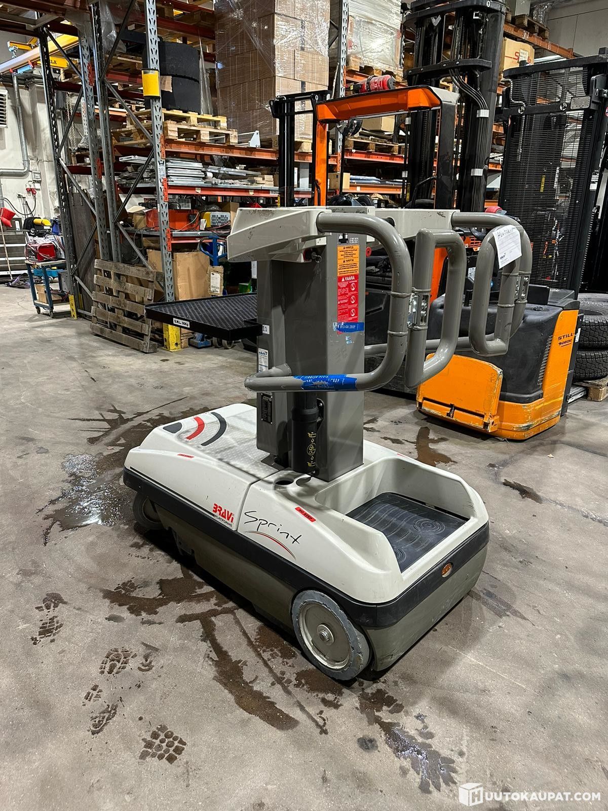 Bravi Sprint ajettava keräilynostin, Raisio | Huutokaupat.com