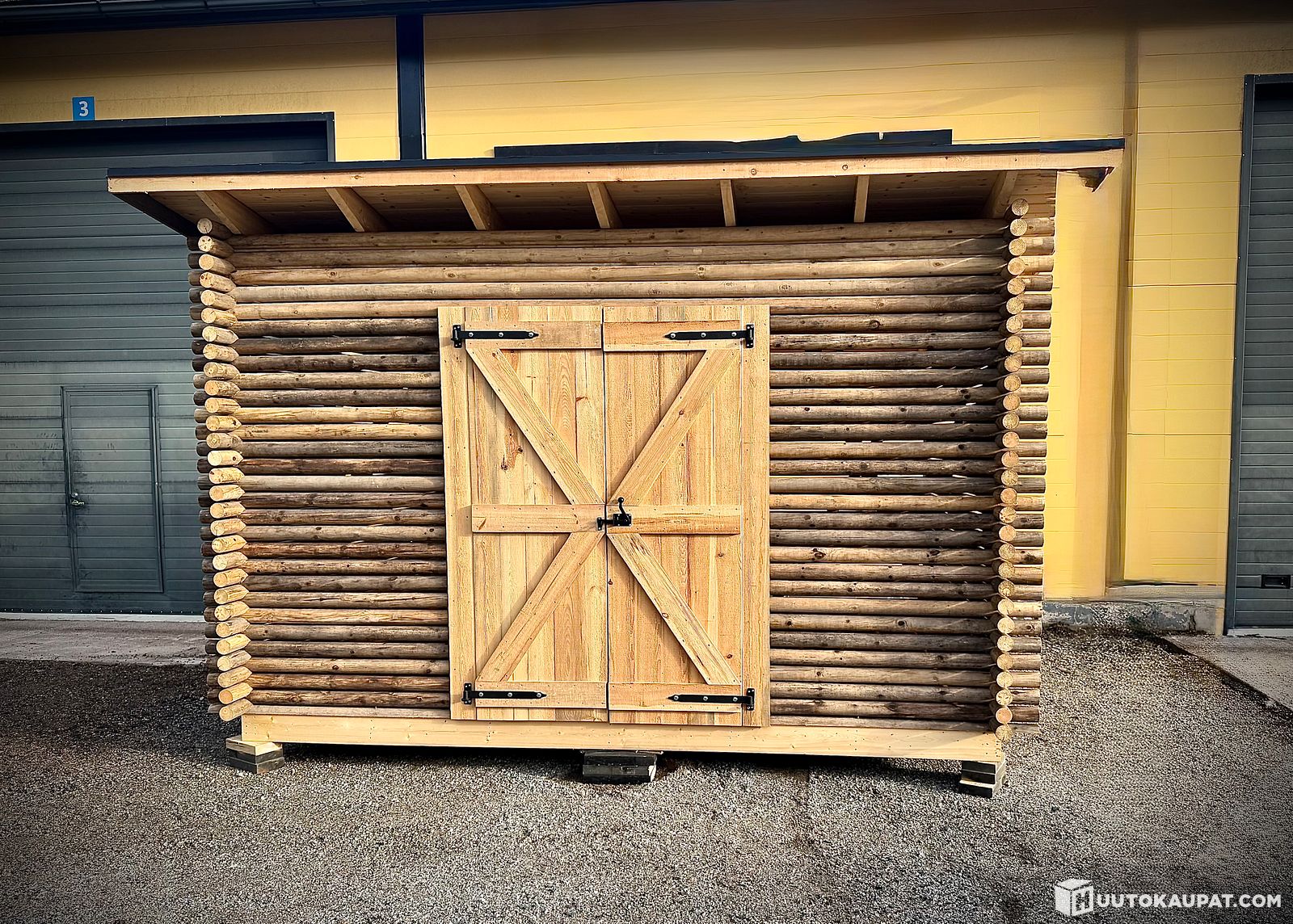 Suuri polttopuu varasto / Pihavarasto, Laitila | Huutokaupat.com