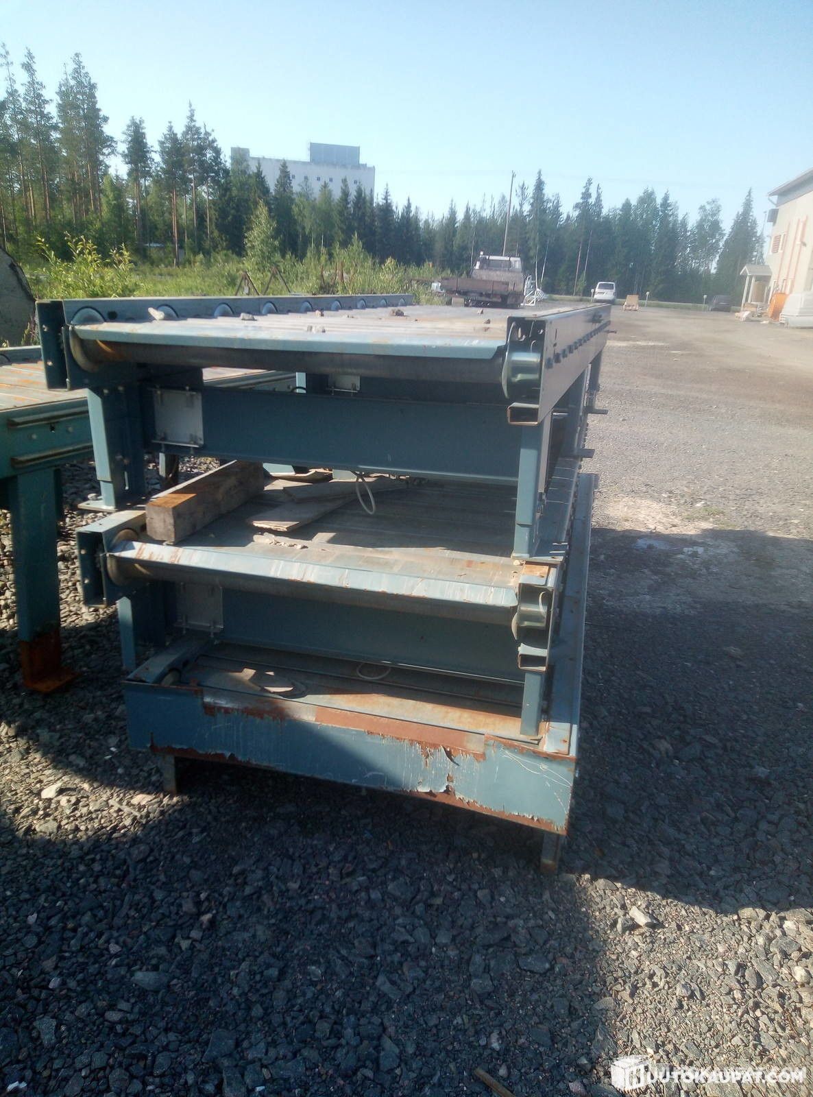 Leveä, moottoroitu rullarata paketti, Kangasala | Huutokaupat.com