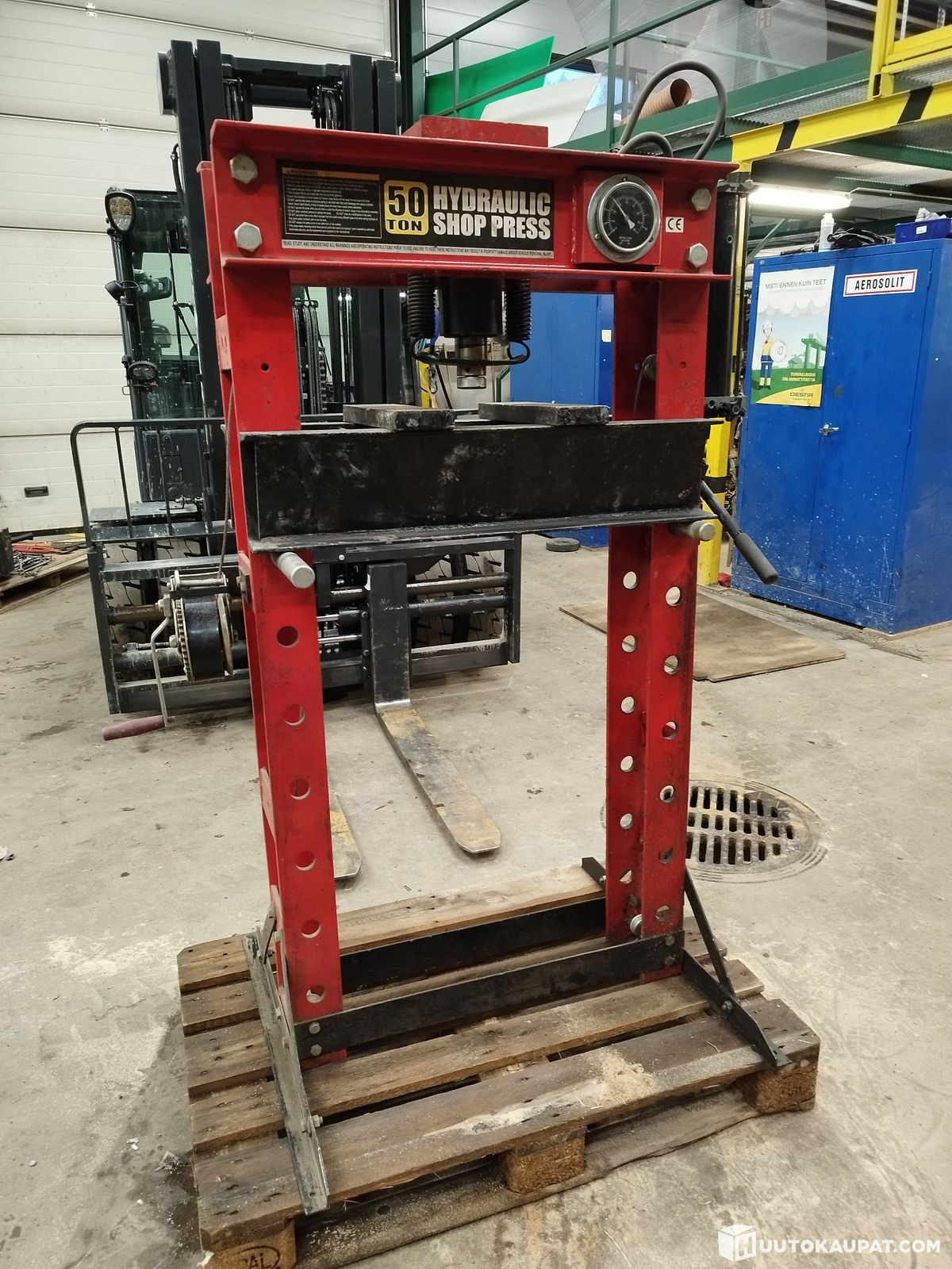 Hydrauliprässi 50t, Akaa | Huutokaupat.com