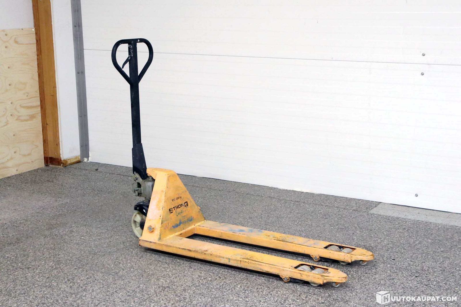 Pumppukärryt (nostokyky 2500kg). S151, Hausjärvi | Huutokaupat.com