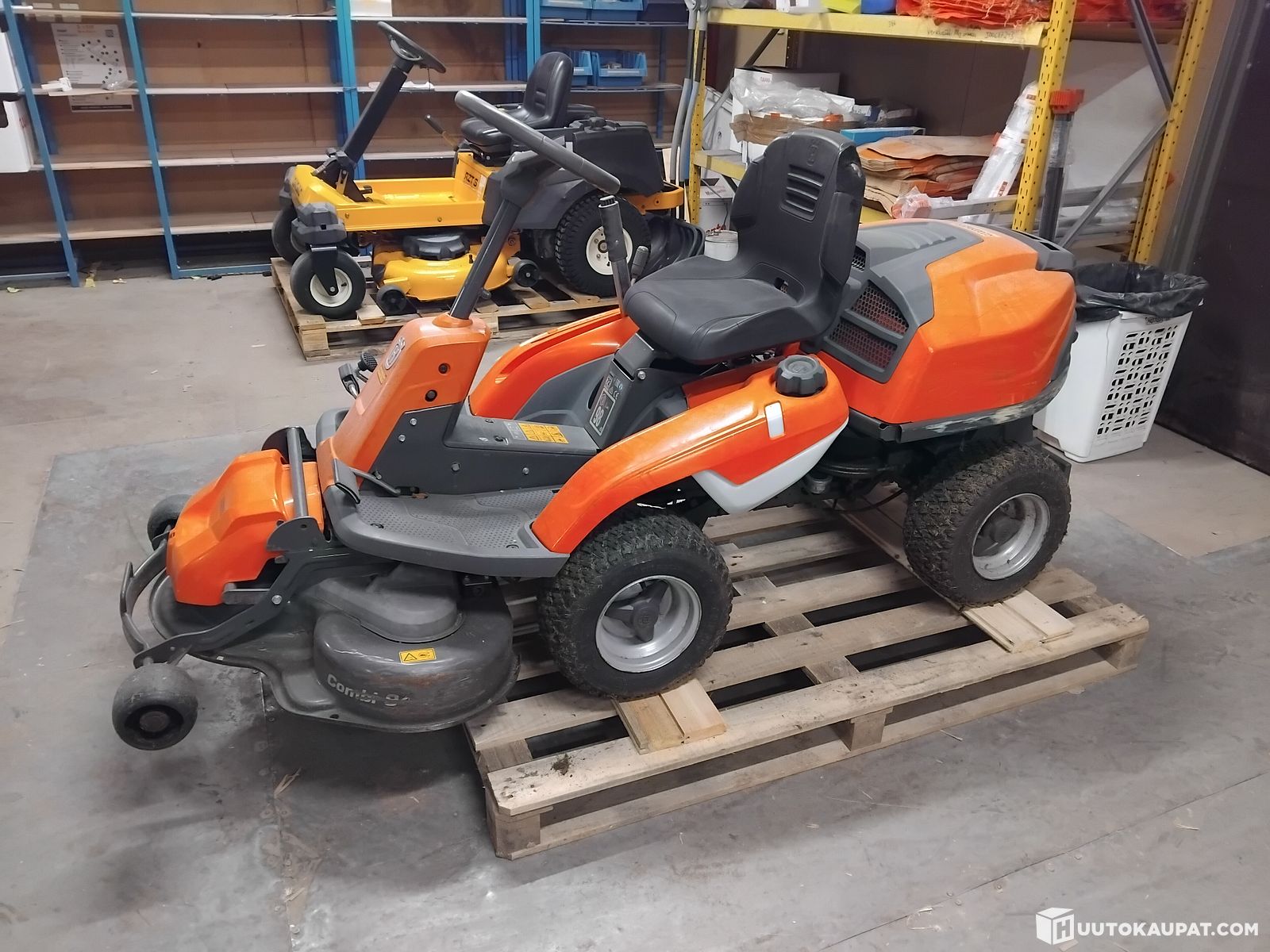 Husqvarna R214 TC etuleikkuri + Combi 94 leikkuulaite 2018, Karkkila ...