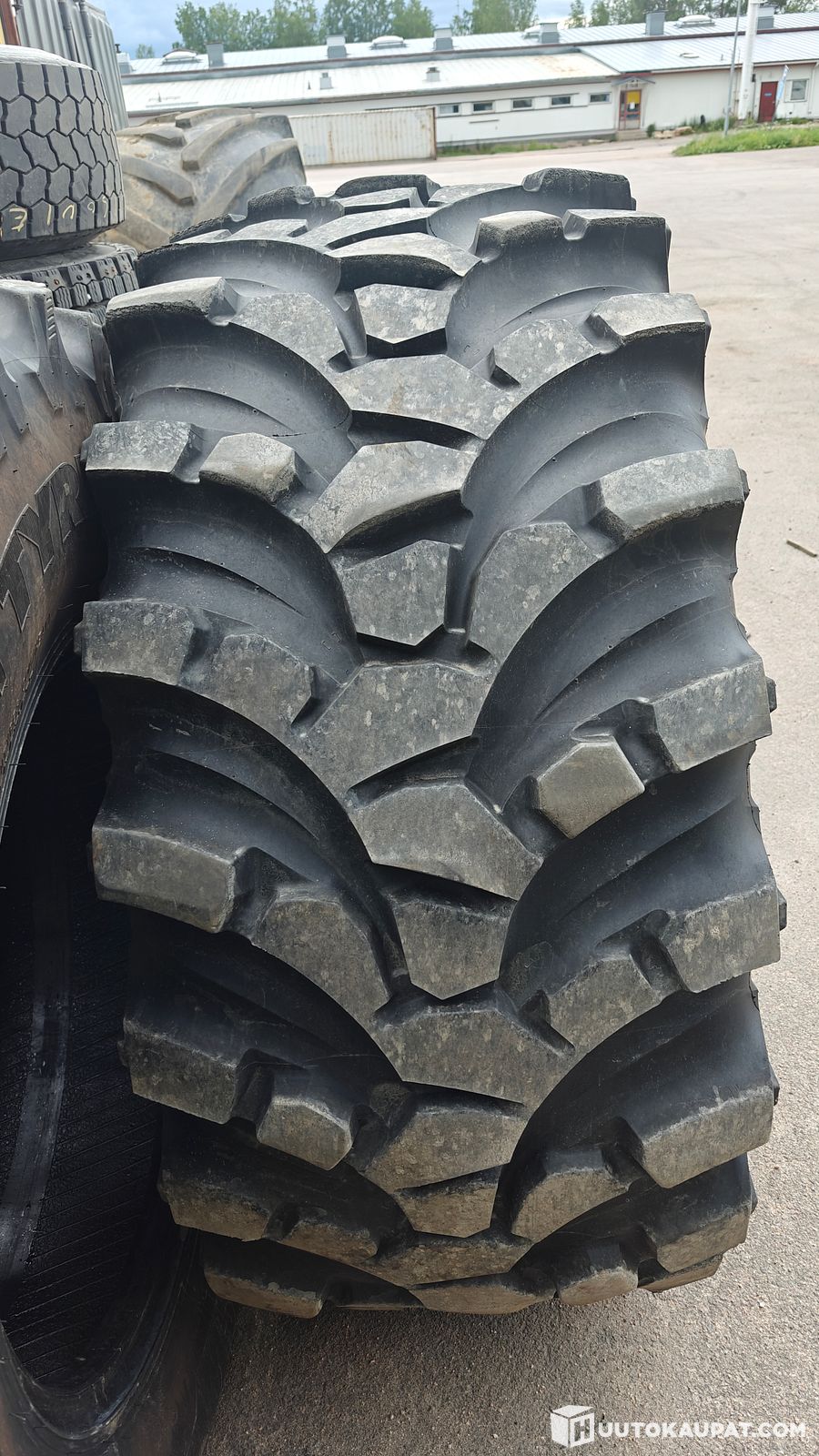 Nokia Ground King 710/70 38" & 600/65 28" sarja, Nivala | Huutokaupat.com