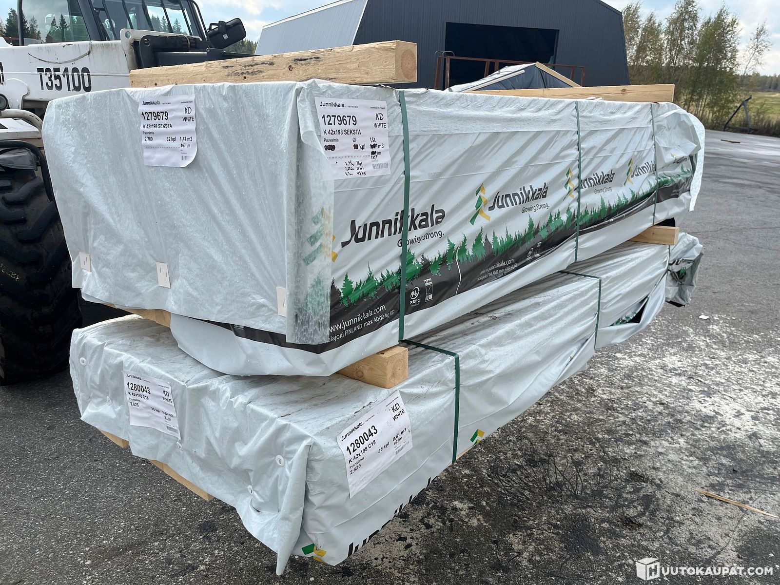 Puutavara mitallistettu runkotolppa 42 x 198; 265,6m paketit 1279679 ja ...