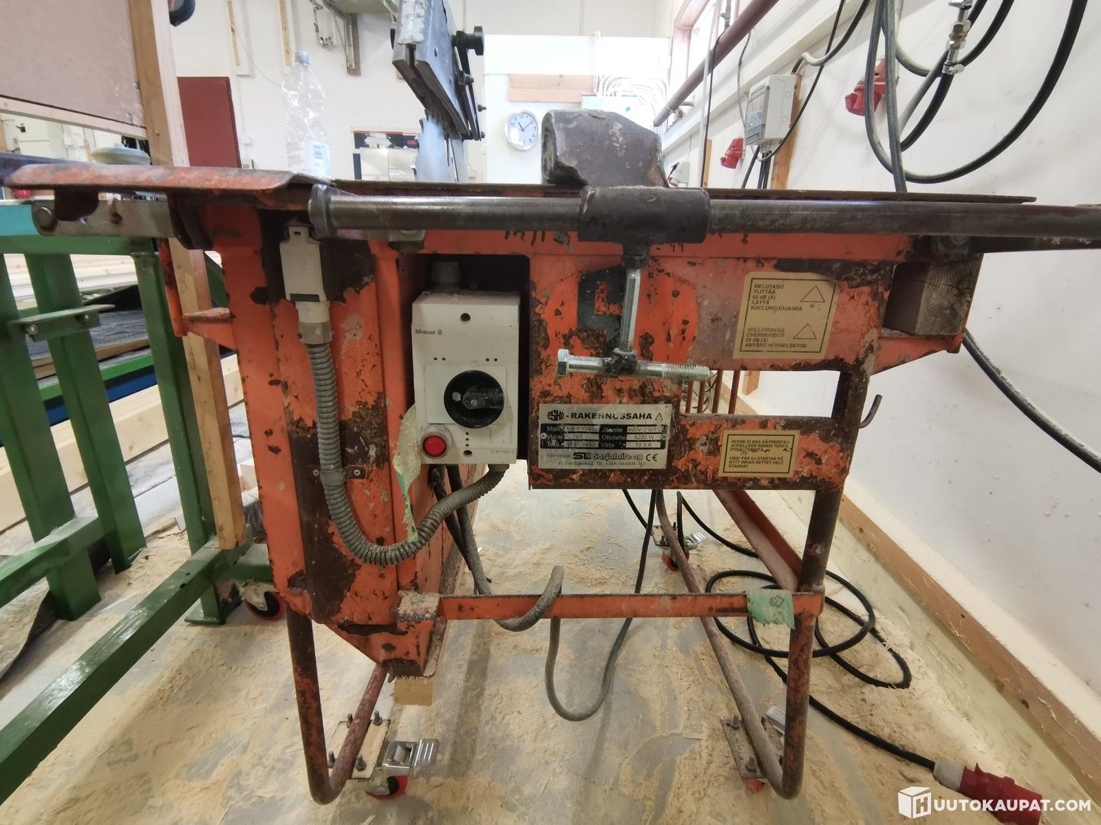 Rakennussaha ESKO , Utajärvi | Huutokaupat.com