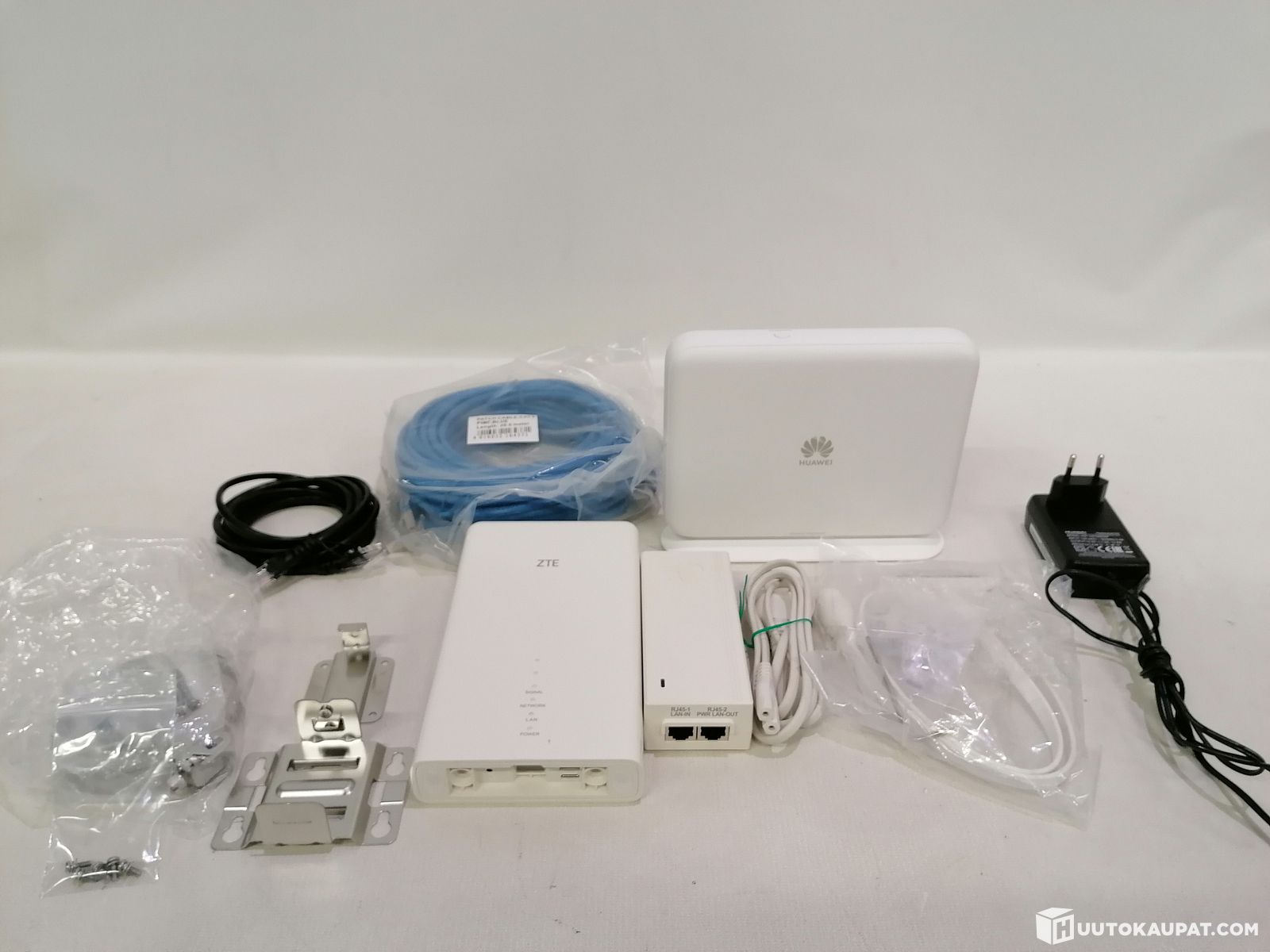 ZTE 5G CPE MC7010 Ulkoreititin + Huawei OptiXstar K572 Mesh, Riihimäki ...