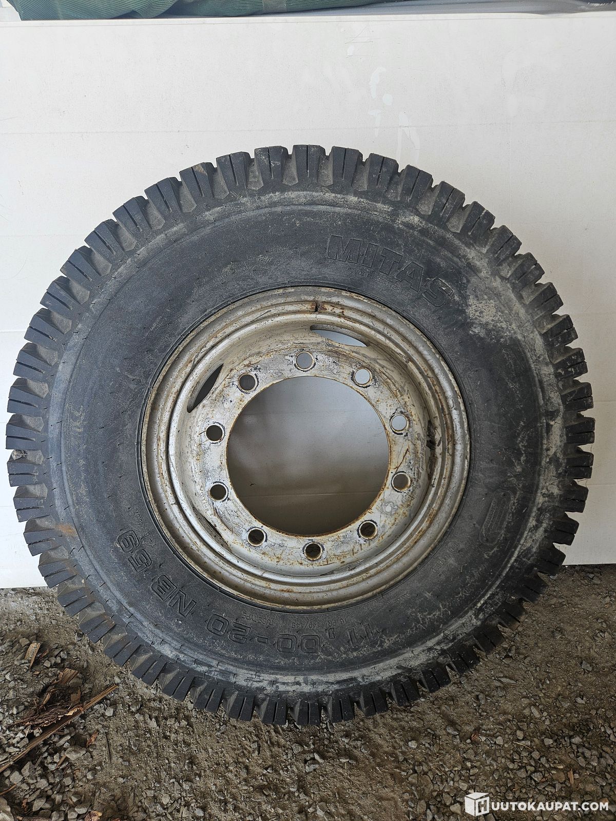 Pyöräalustaisen varapyörä vanteineen., Punkalaidun | Huutokaupat.com