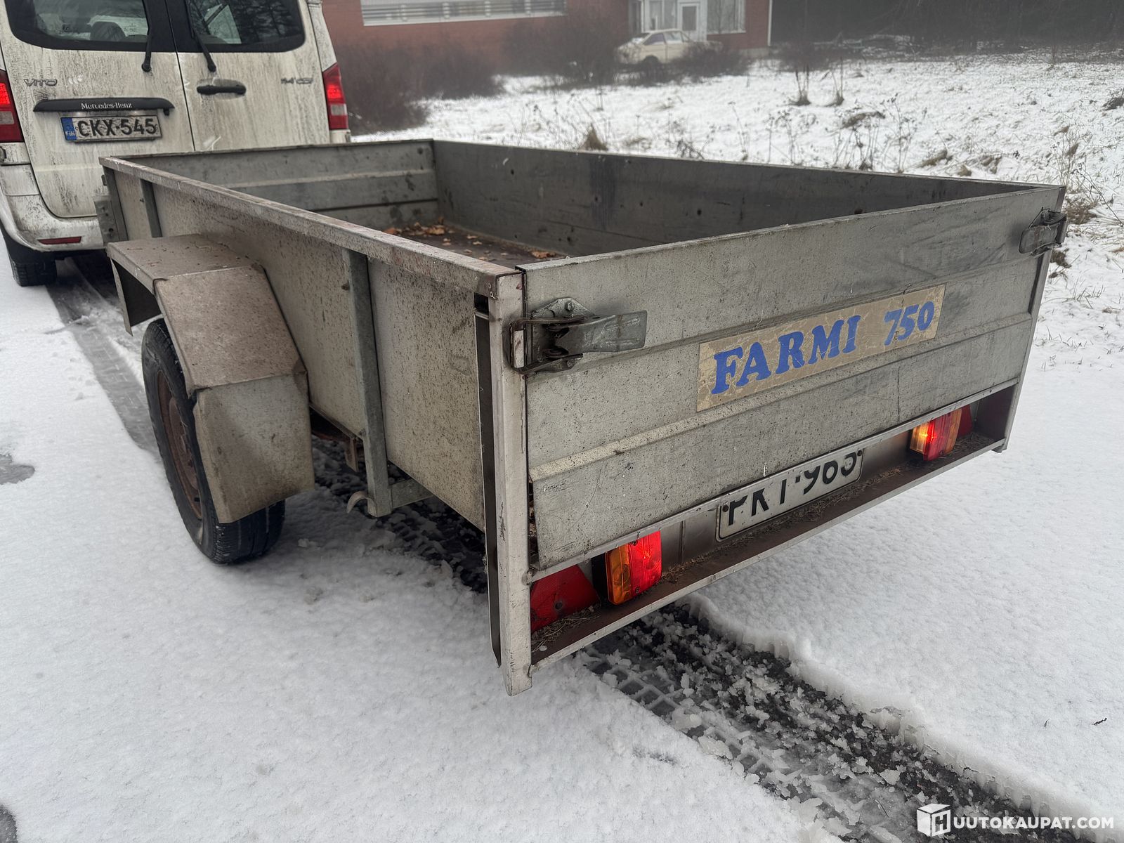 Farmi peräkärry rek.no PKI-963 (erä 1318) Juhani Sinisalo kuolinpesä ...