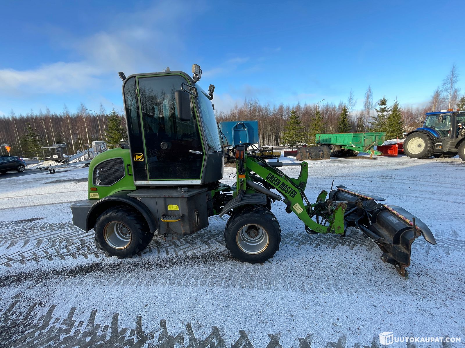 Green Master 250, 2018 Kuormaaja + 2x auroja sekä 2x kauhoja ...