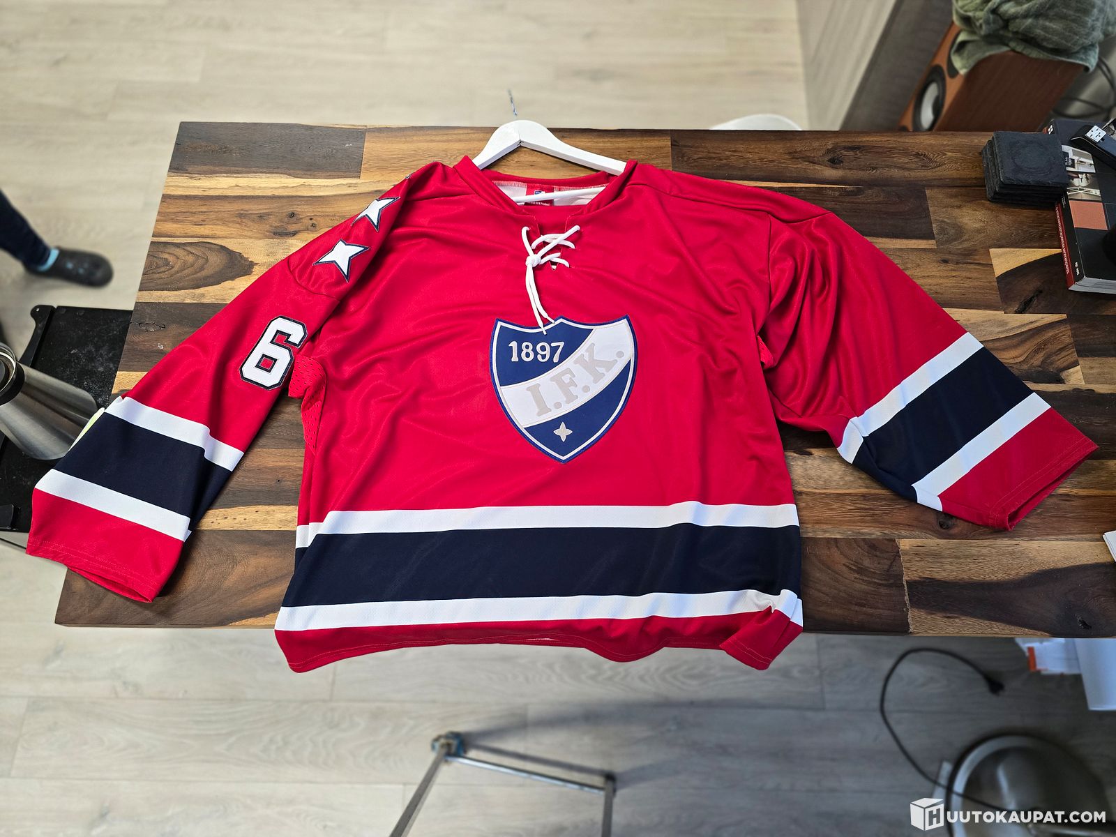 Hifk paita, fanituote. FN Electro Oy konkpesä, 2413353-7, Helsinki ...