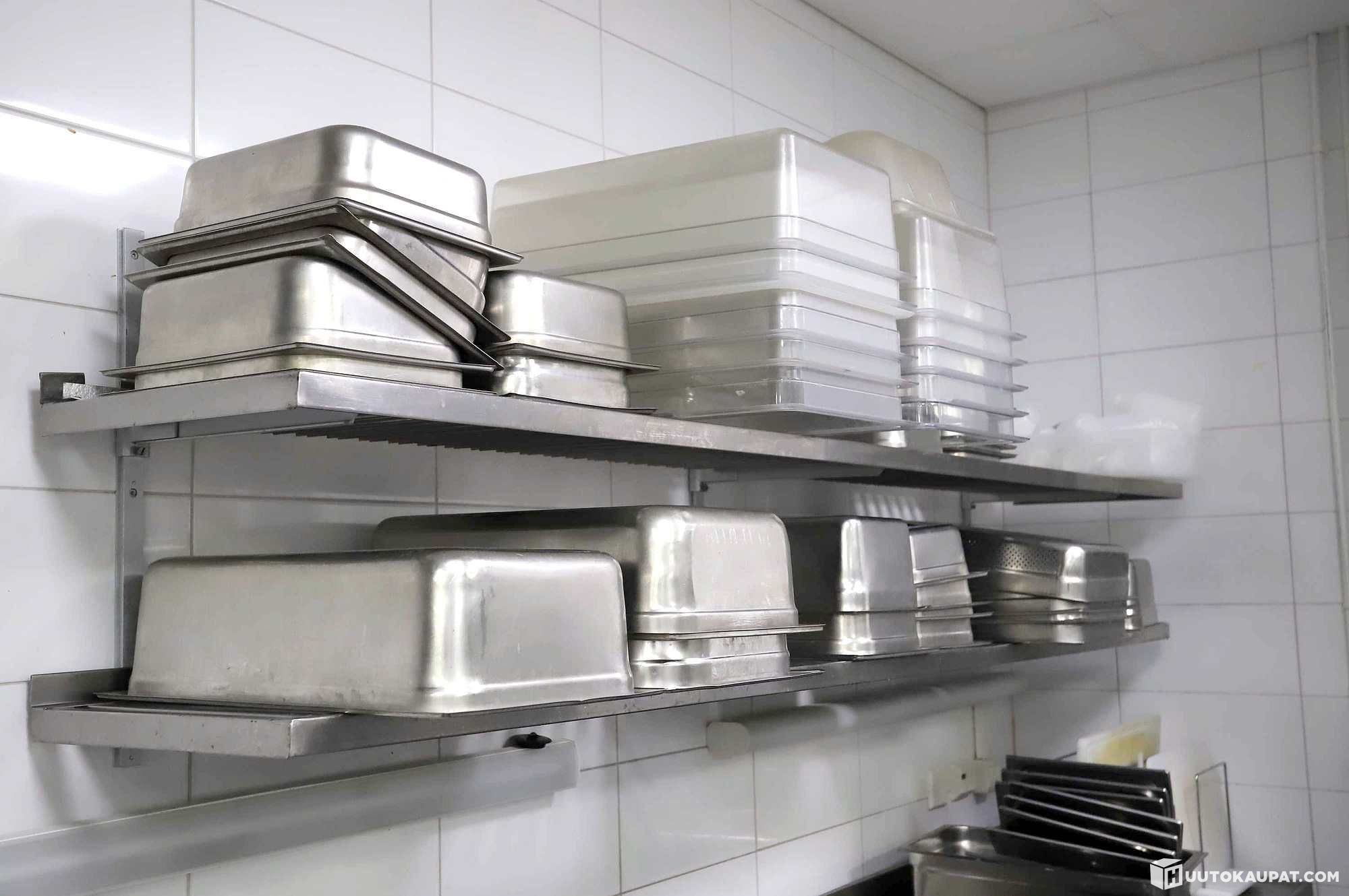 Rosteriset seinähyllyt 2 kpl. RFL1/512, Tampere | Huutokaupat.com