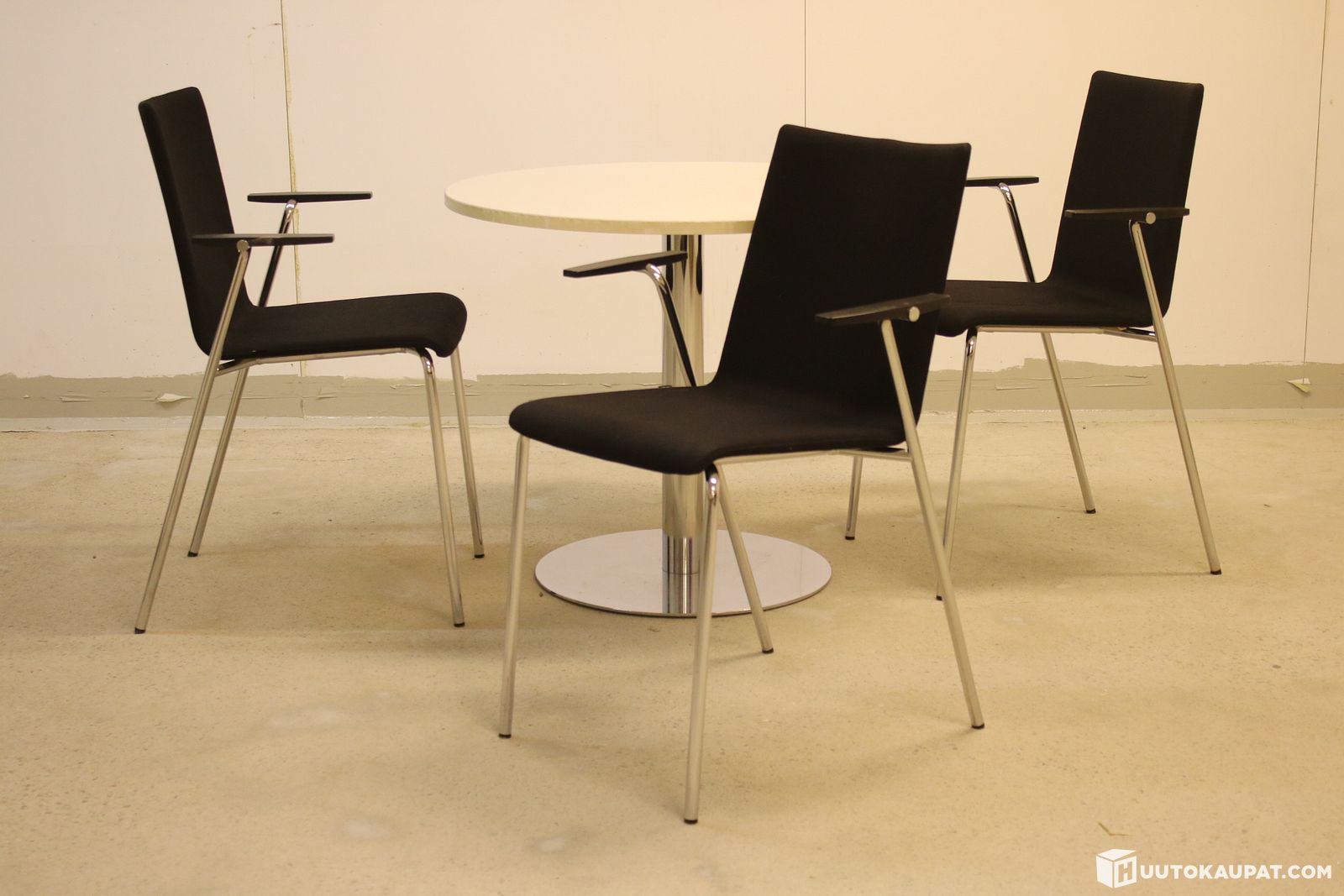 Martela Form chairs & Spot table MOH1475, Helsinki | Huutokaupat.com