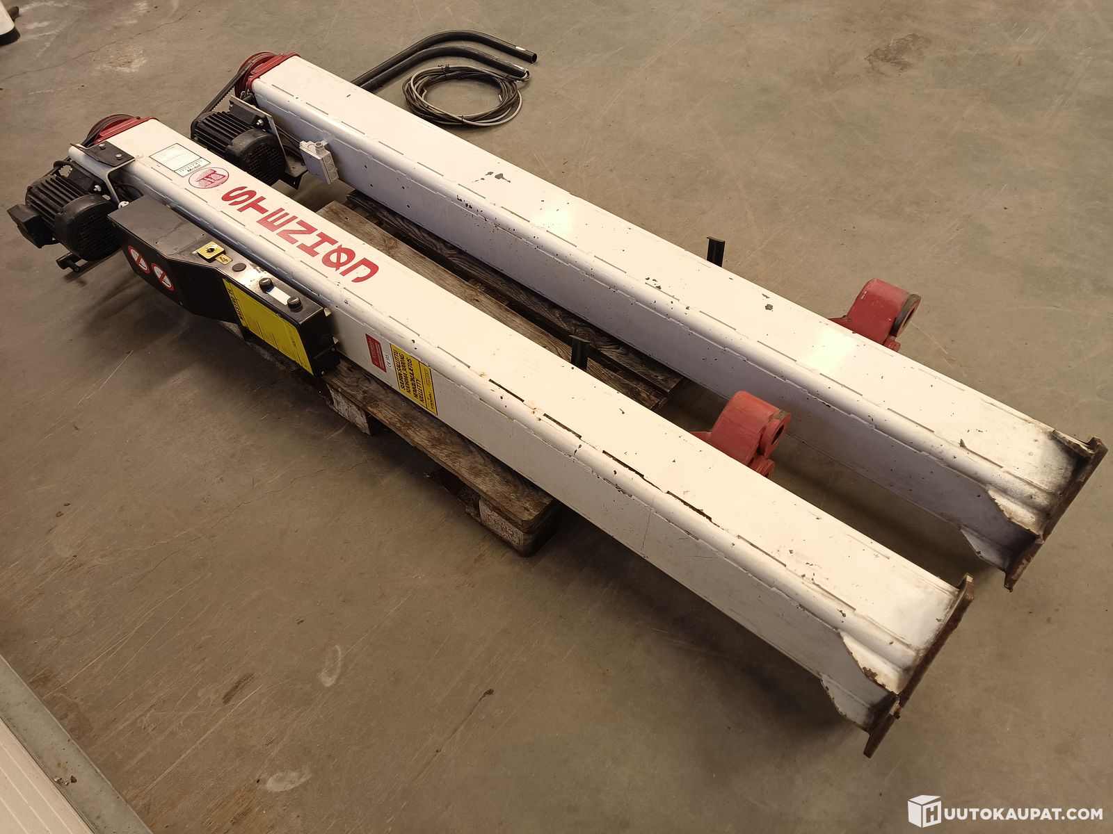 Stenhoj Maestro 2E, 2-pilari autonostin, Loimaa | Huutokaupat.com