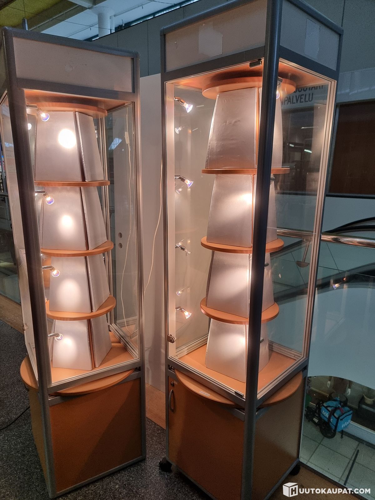 Display Units for sale - 2 Numbers, Espoo | Huutokaupat.com