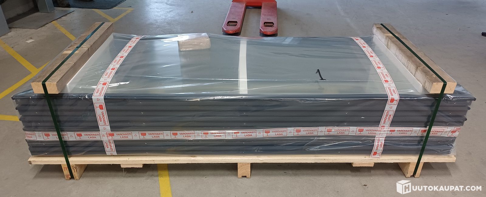 Kiinteät lasit terassille, varaston tyhjennys, Orimattila | Huutokaupat.com