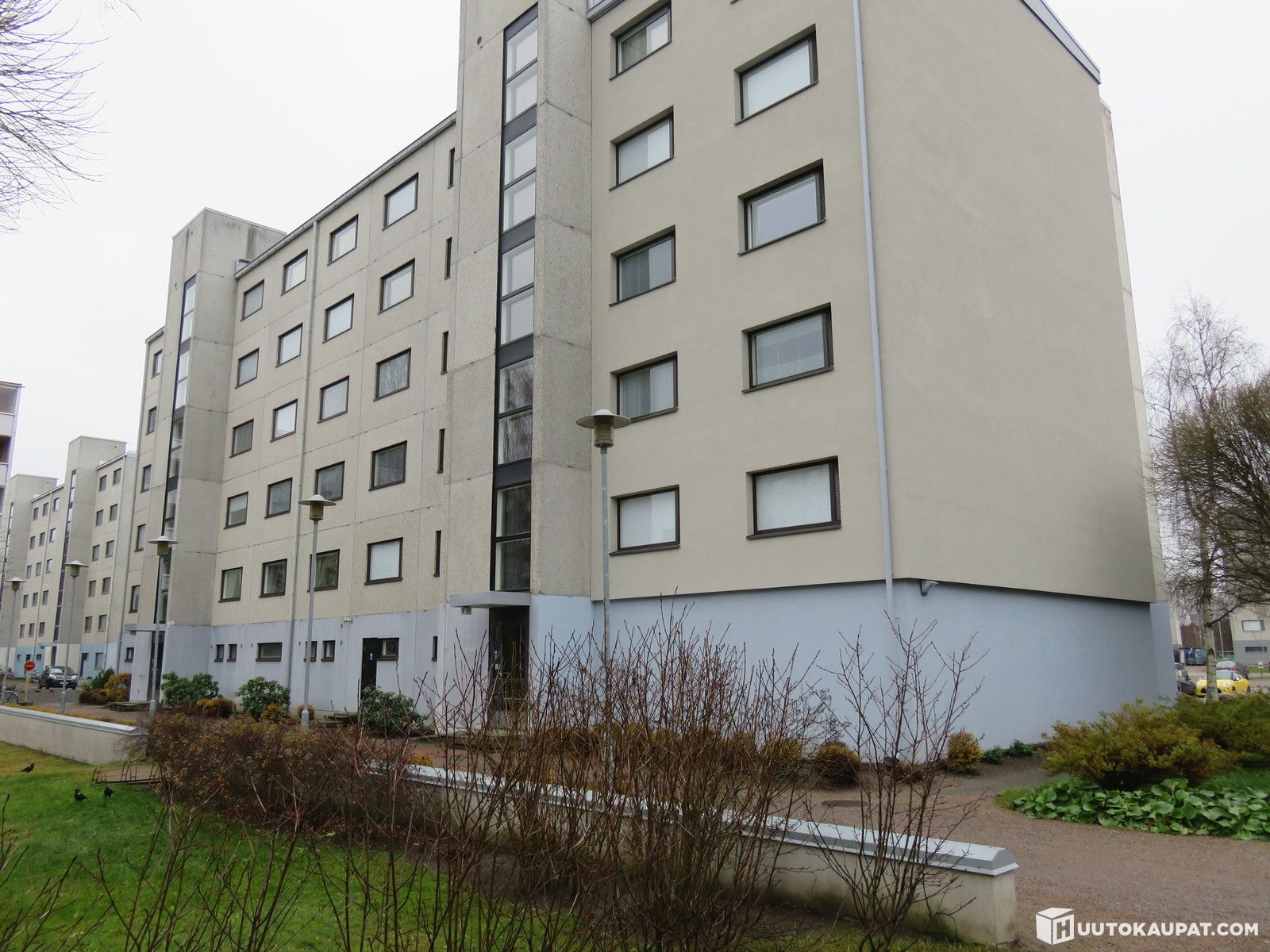 Myydään viisi osakehuoneistoa kerrostalosta, Rauma // Säljes fem ...