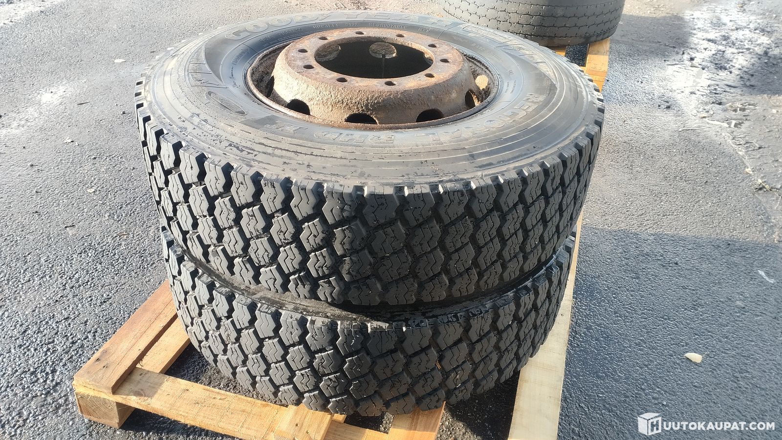 Kuorma-auton rengas 315 / 80R / 22,5 vetopinta, Goodyear, Mäntsälä ...