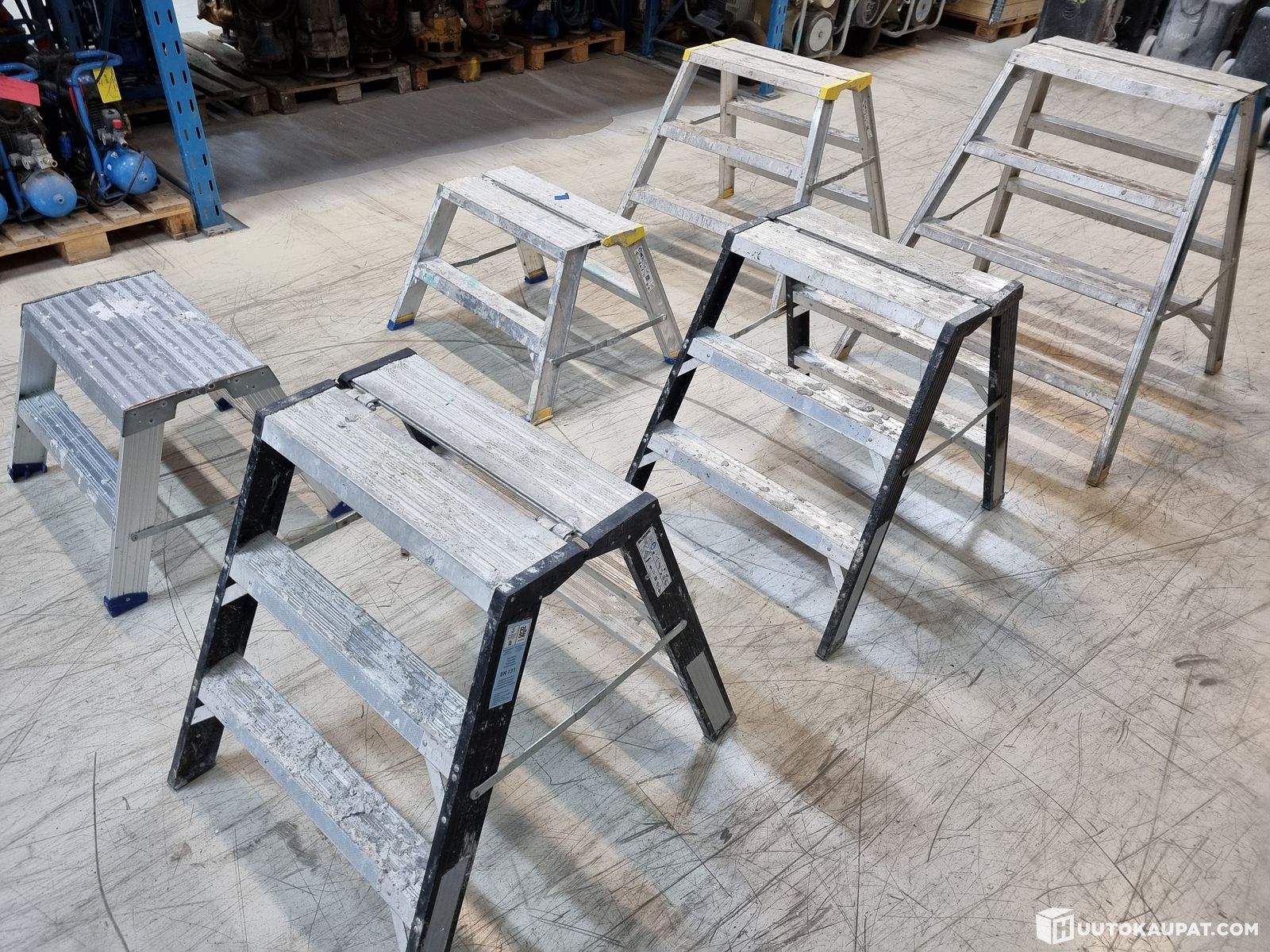 YIT Kalusto Oy myy: Erä Alumiinipukkeja 6 kpl, Urjala | Huutokaupat.com