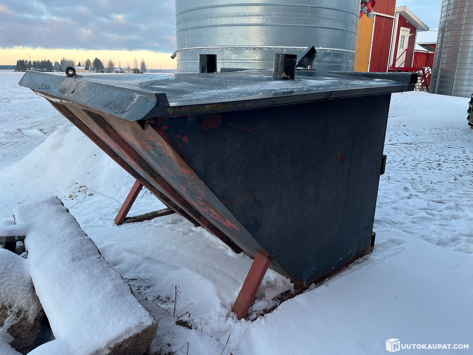 Front-loader compatible (Euro) ash skip, waste skip, pre-cleaner skip ...