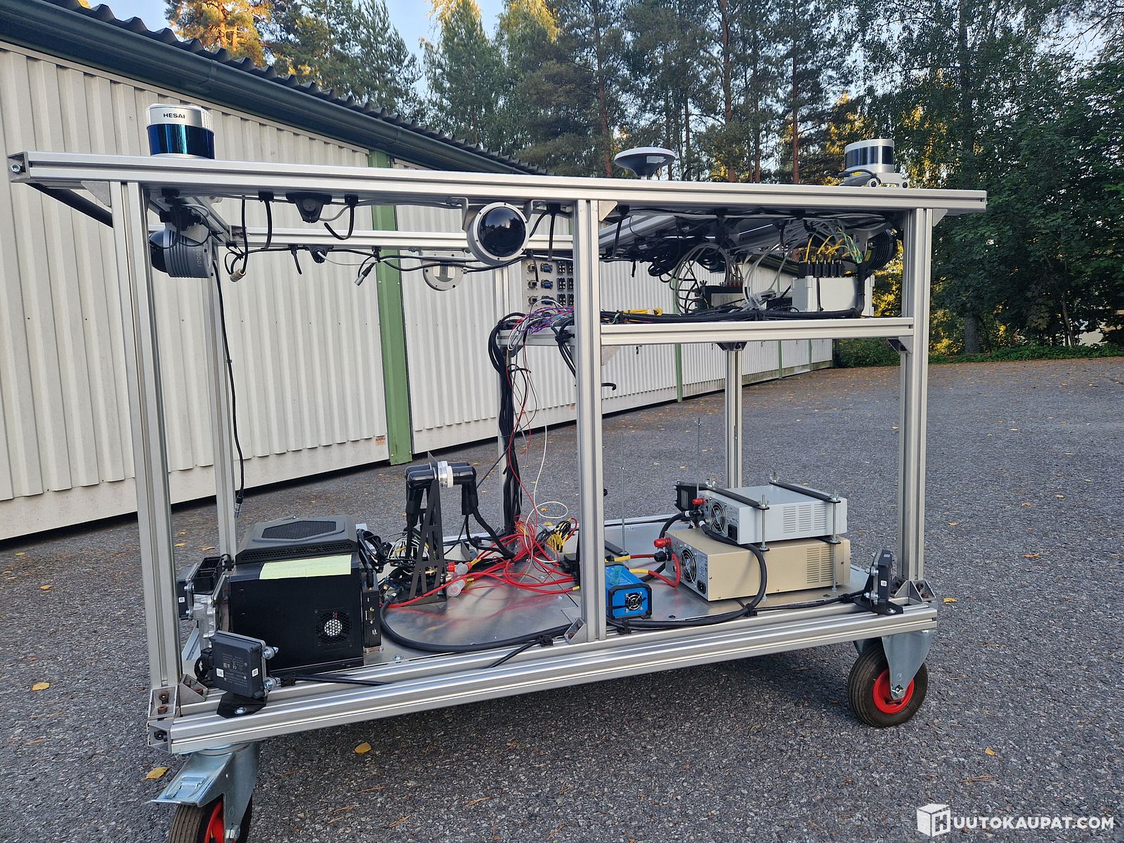 Sensible 4 Advanced Testing cart 6x LiDARs, 5x Radars, 4x Axis Cameras ...