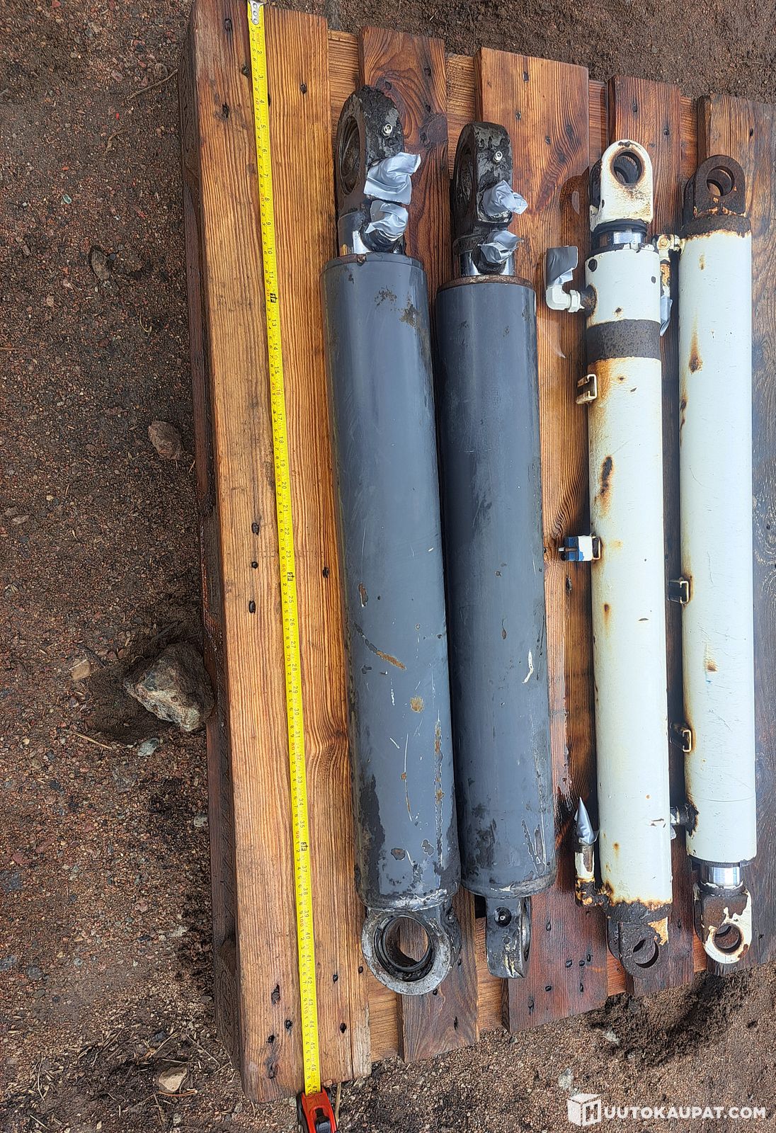 Iso erä hydraulisylintereitä! Katso kaikki kuvat läpi!, Kankaanpää ...