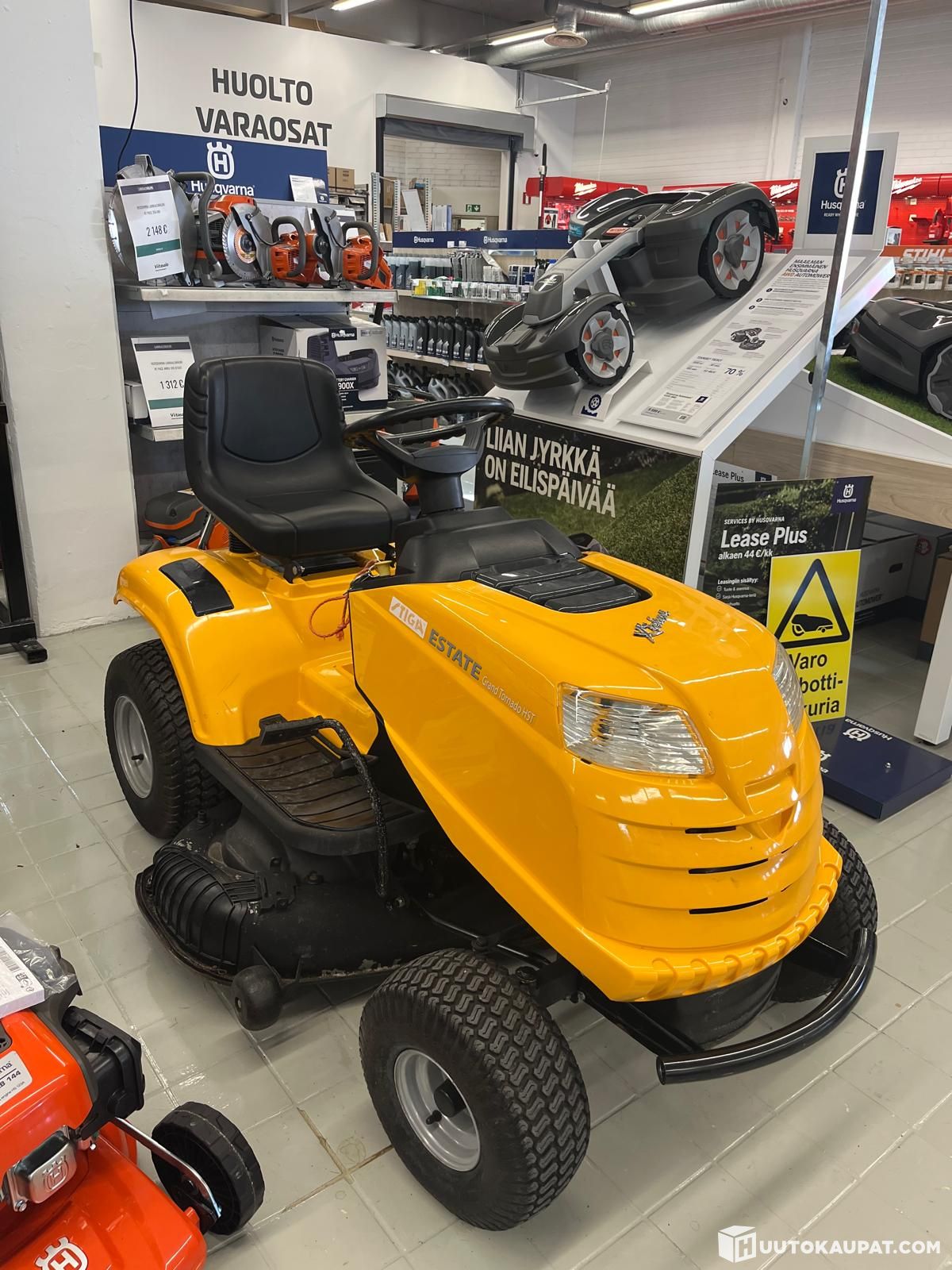 Stiga Estate Grand Tornado puutarhatraktori, Raisio | Huutokaupat.com