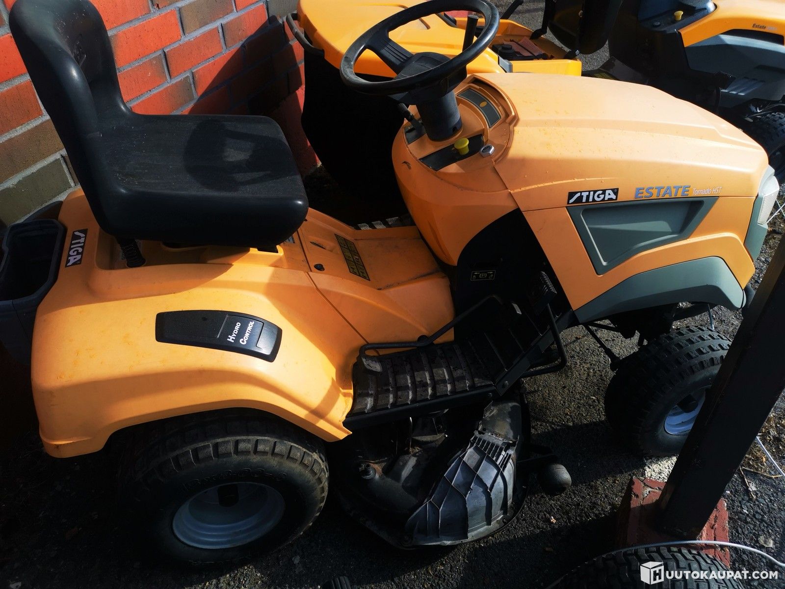 Stiga Estate HST Hydrostaatti Puutarha traktori. (leikkuri), Vesanto | Huutokaupat.com