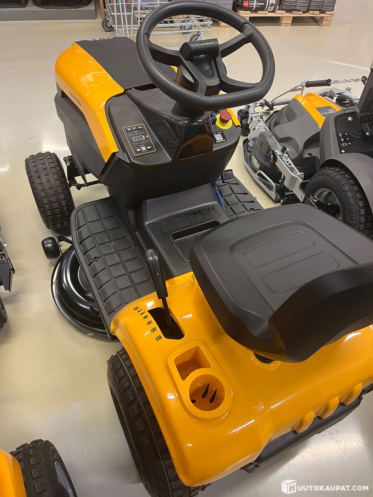 Akkukäyttöinen puutarhatraktori Stiga Tornado 598e, Mikkeli | Huutokaupat.com