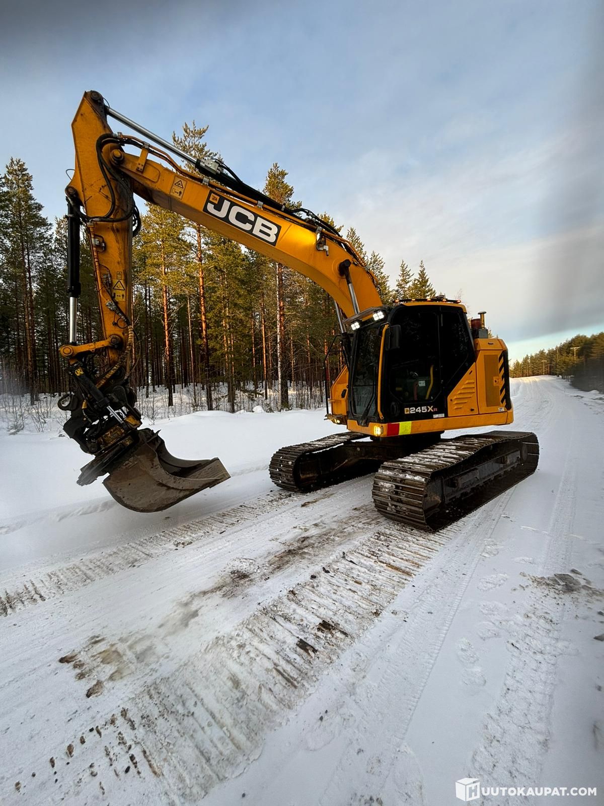 JCB 245xr, 2021, Sievi | Huutokaupat.com