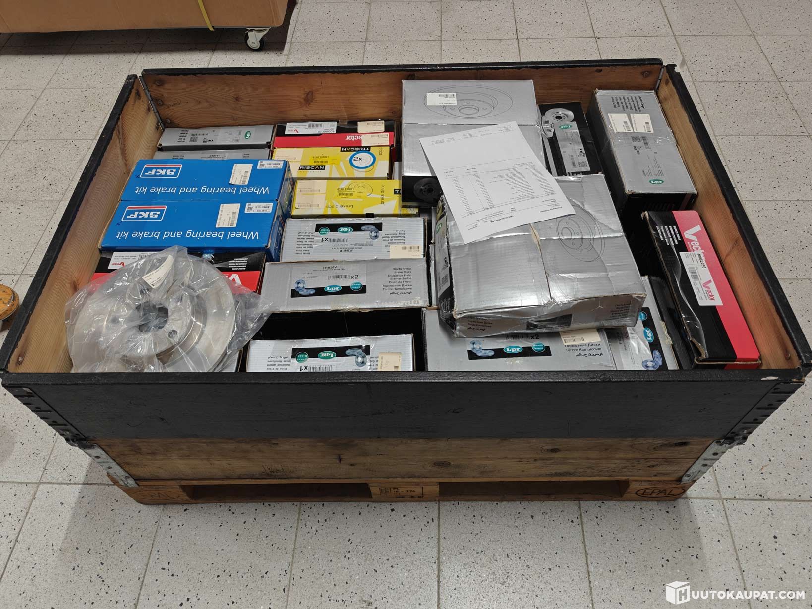 Jarrulevyjä useisiin automalleihin LPR, Vector, Triscan, SKF. Poistoerä, Huittinen Kiviniitty ...