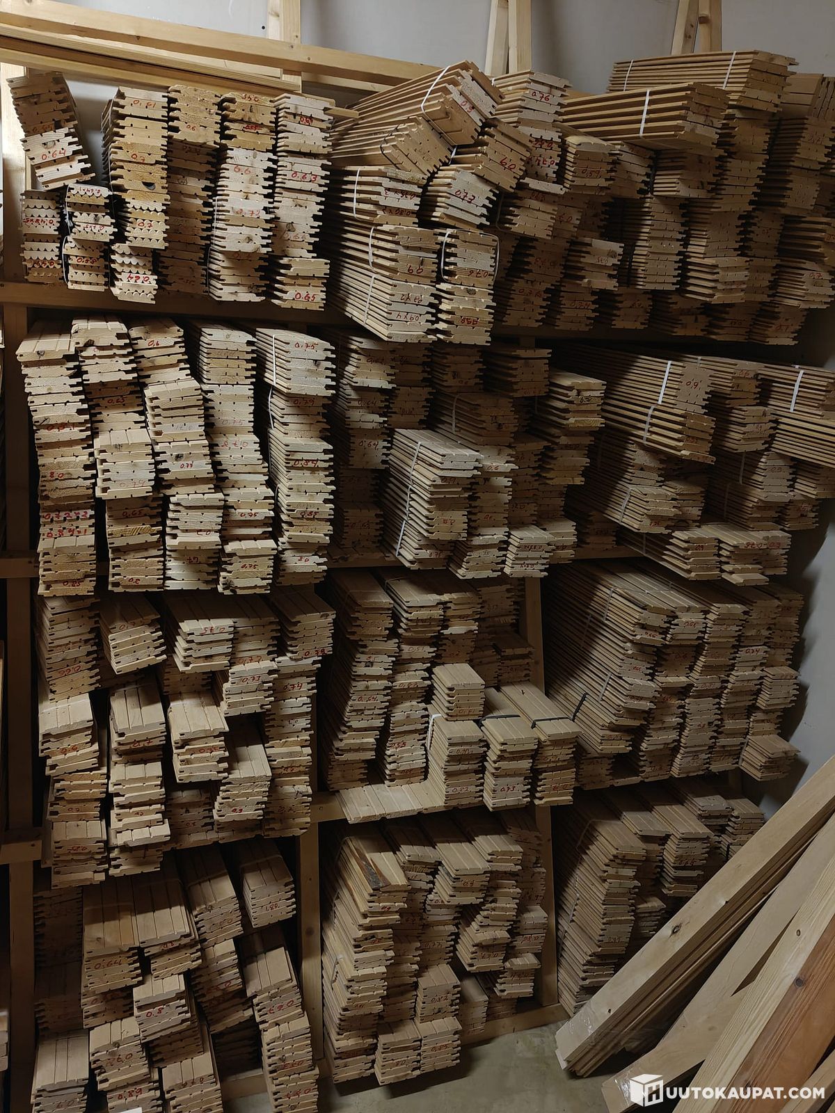 15x95mm STP-paneeli leppä oksaton laatu, Pielavesi | Huutokaupat.com