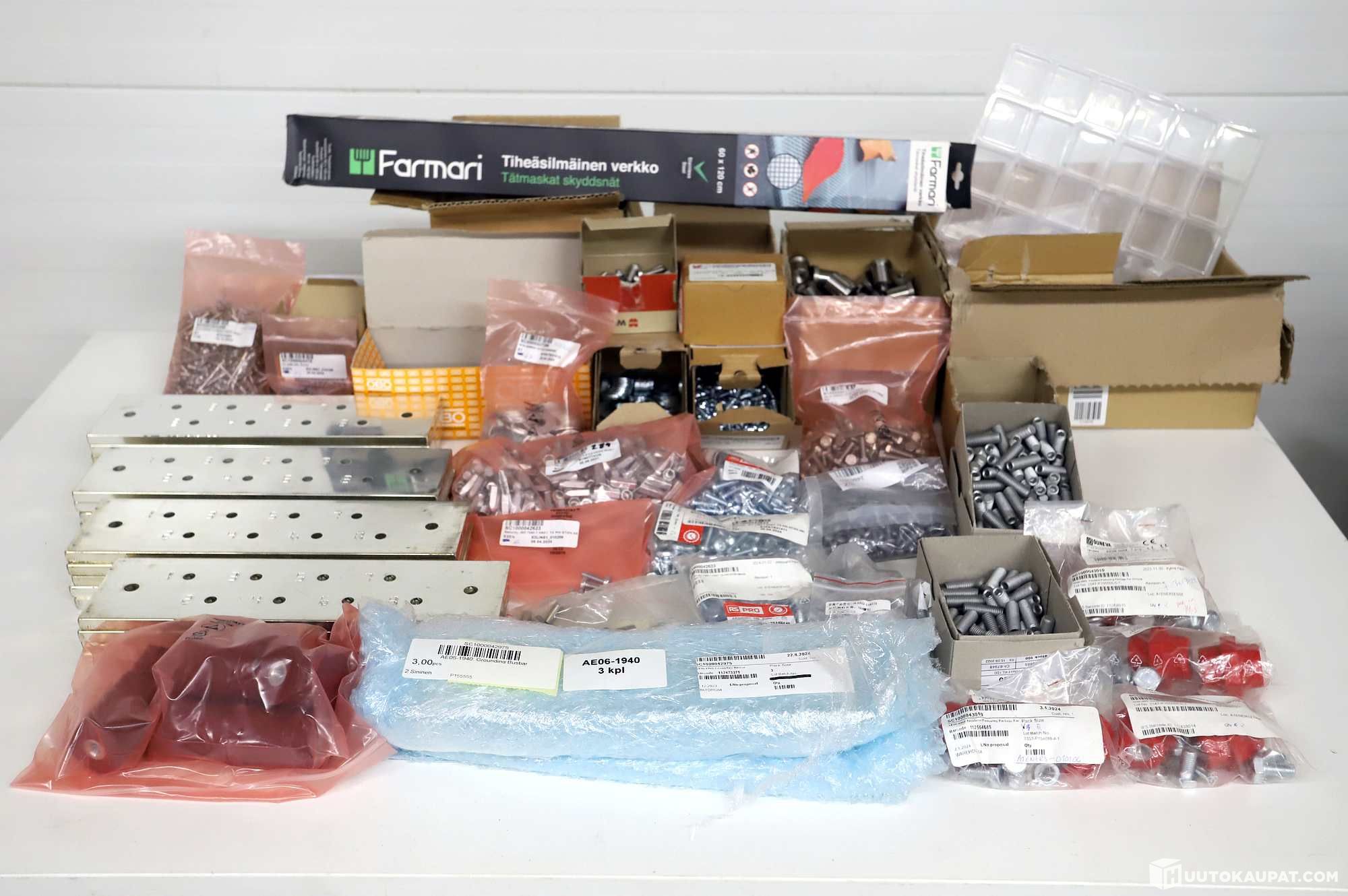 Batch of fasteners – screws, bolts, washers and special parts. SHK5007 ...