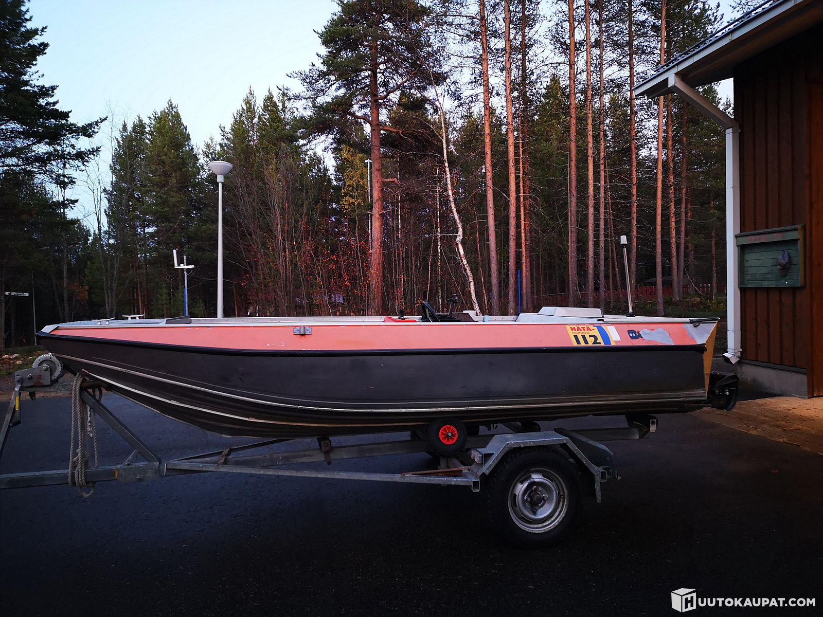 Buster R moottorivene ja traileri, Inari | Huutokaupat.com