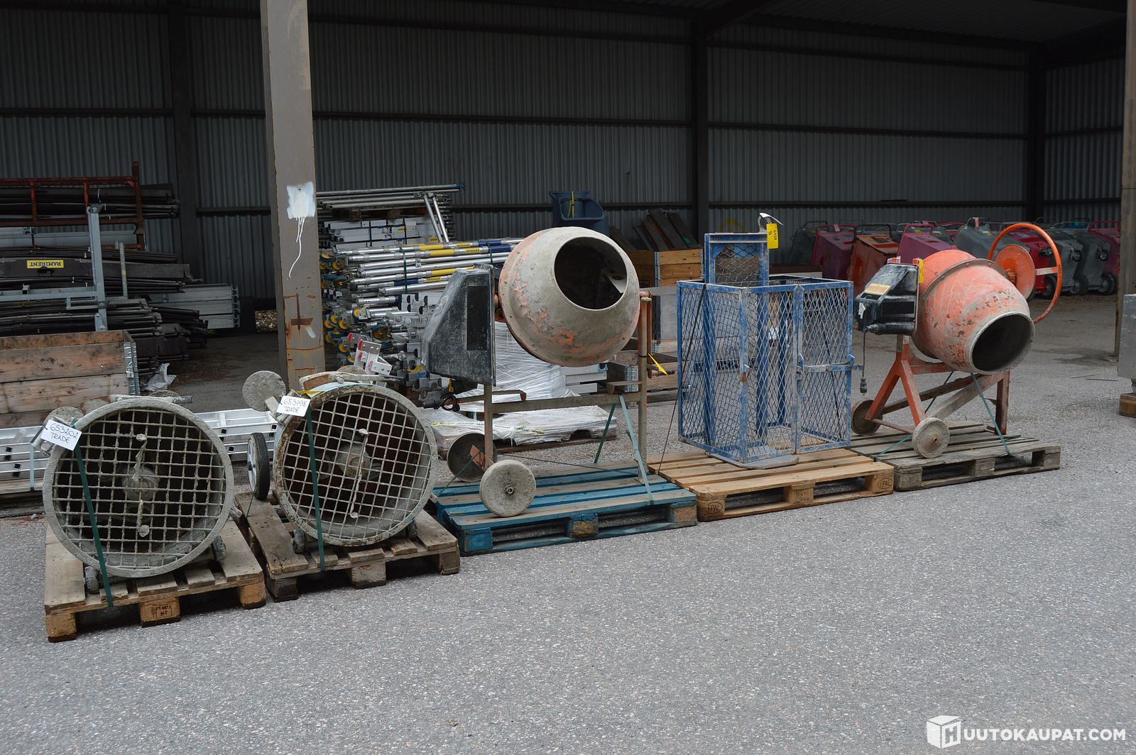 Myynnissä Ramirent Finland Oy:n (y-tunnus 2077956-8) omaisuutta: 2 kpl ...