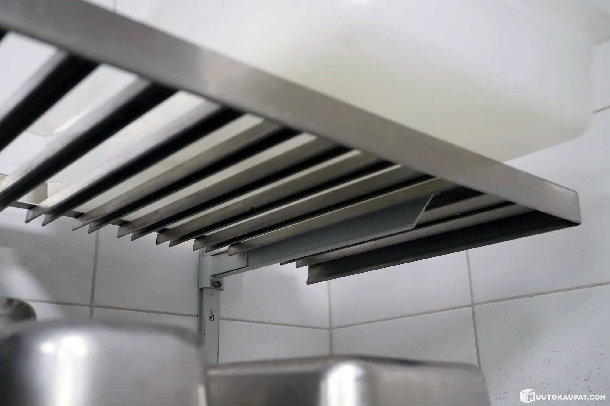 Rosteriset seinähyllyt 2 kpl. RFL1/512, Tampere | Huutokaupat.com