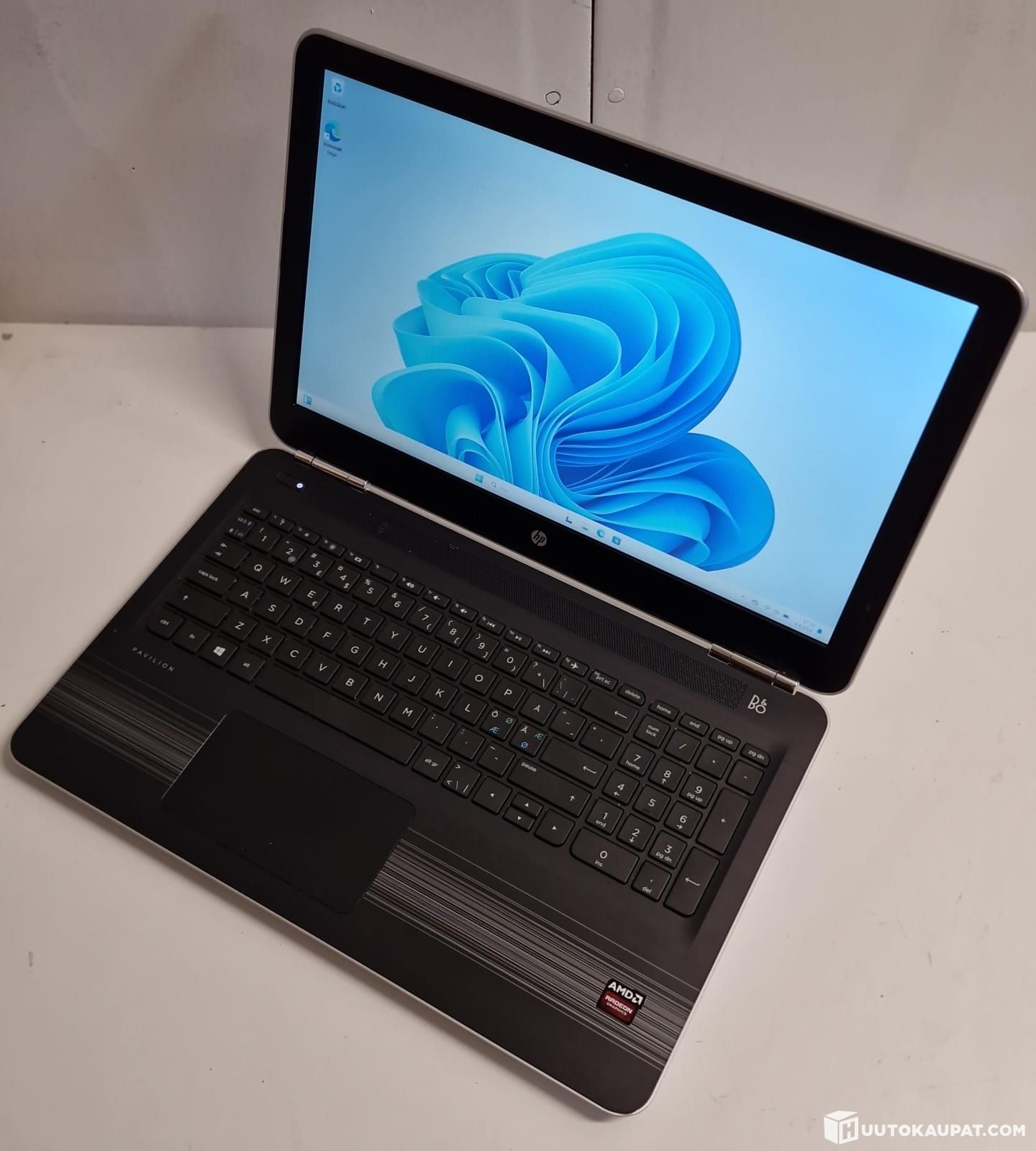 Hp Pavilion 15-aw016no, 15.6" FHD, A9-9410 / 8GB DDR4 / 256GB SSD ...