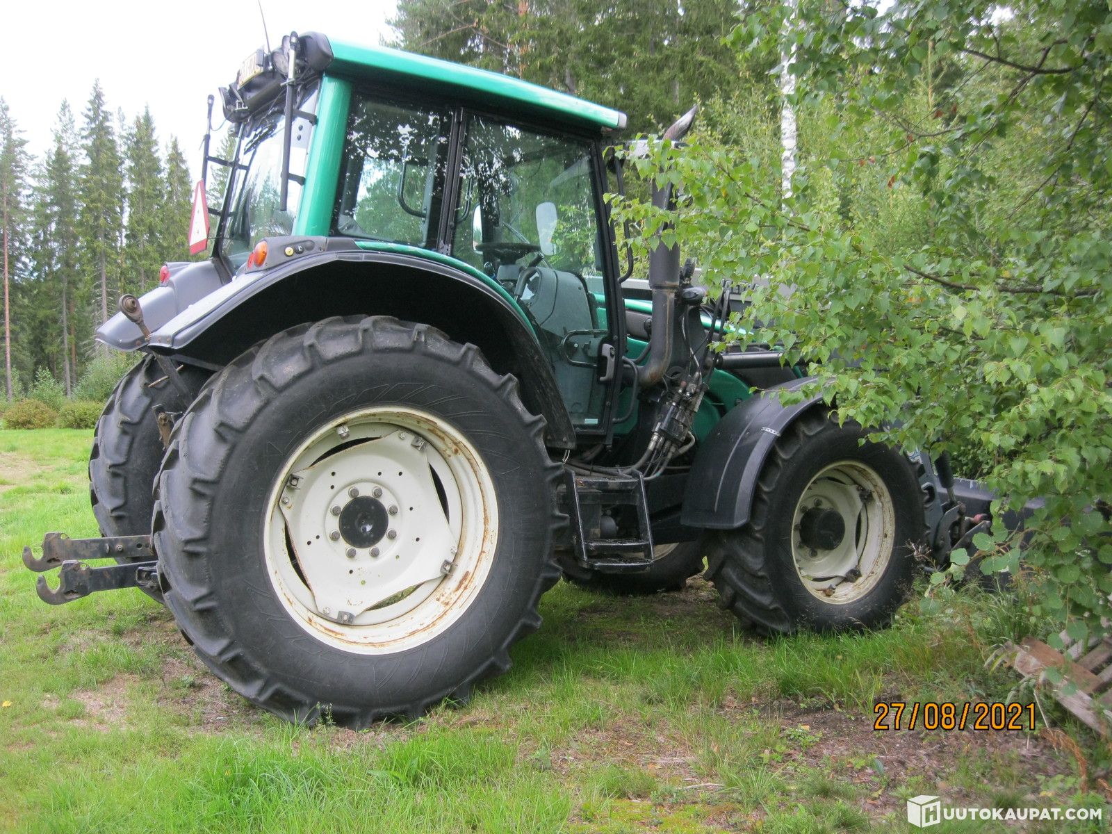 Ulosmitattu Valtran traktori / Utmätt Valtra traktor i Joensuu, Joensuu | Huutokaupat.com