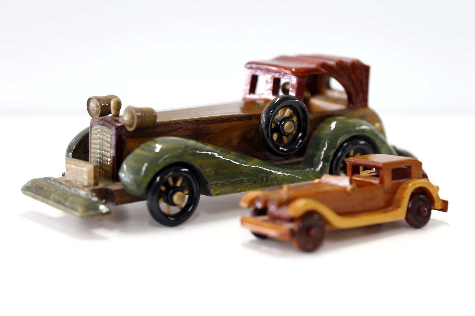 VINTAGE-AARTEET: Puinen pienoismalli, 2 kpl. VTG8099, Hausjärvi | Huutokaupat.com