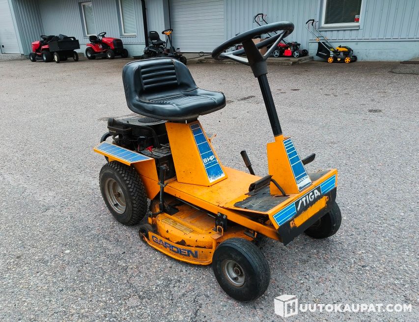 Ajettava ruohonleikkuri Stiga Garden Briggs & Strattonin koneella - Piha ja puutarha, Salo ...