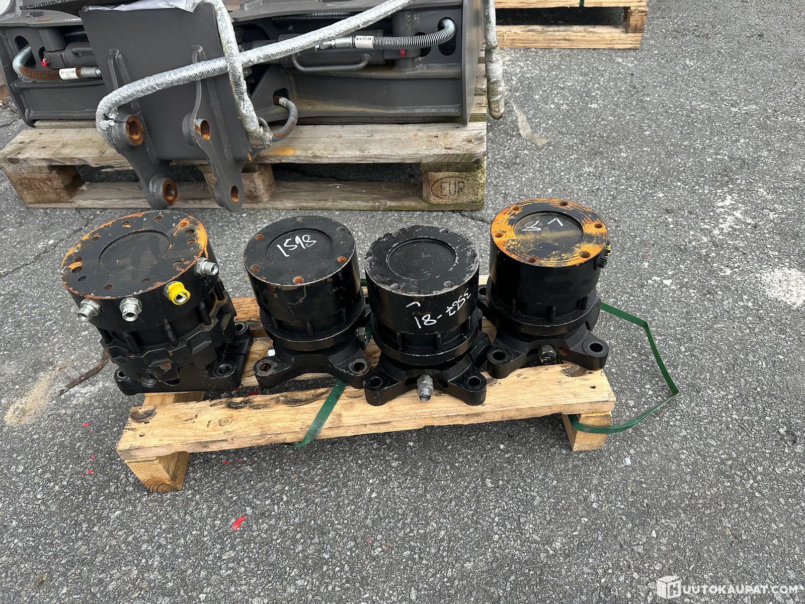 Pyörittäjiä 4 kpl, Alavus | Huutokaupat.com