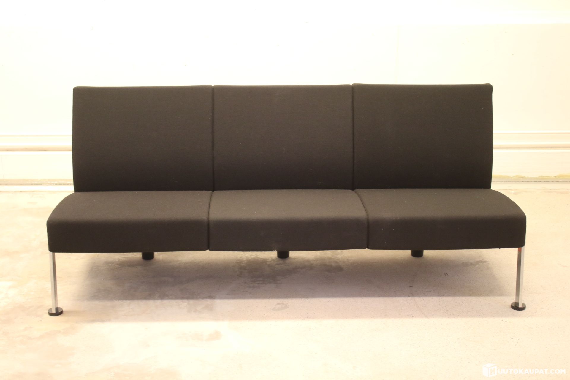 Fritz Hansen “Decision” – kolme paikkainen sohva, Pelikan Design ...