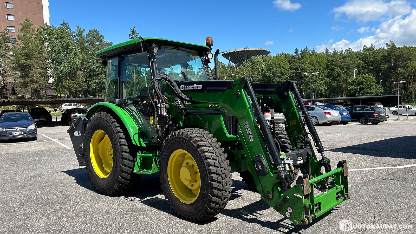 Maataloustraktori John Deere 5075 E, vm. 2015 (Huom! Vain 805 t) Mukaan ...