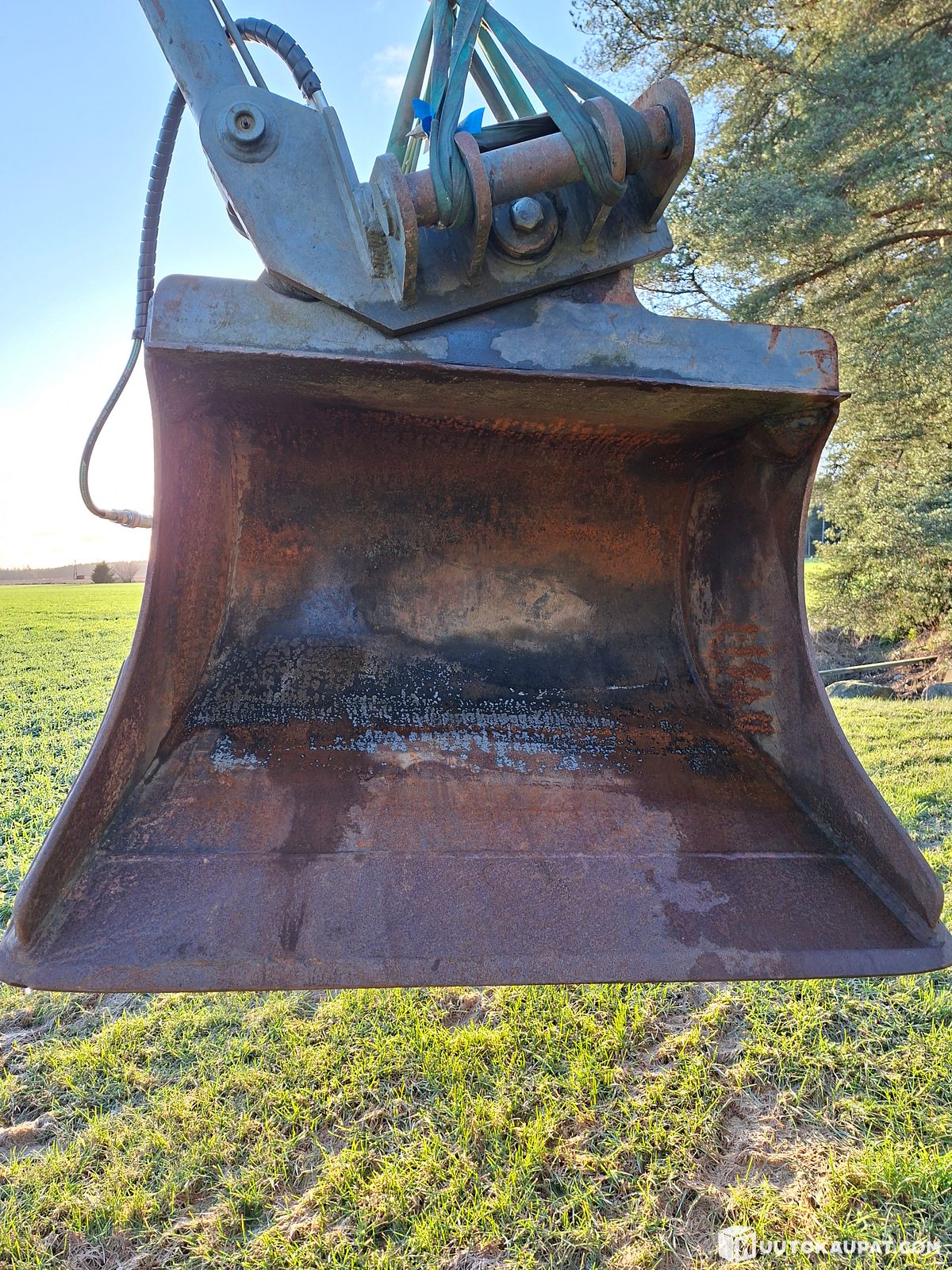 Slope bucket NTP-10 with mounting, Loimaa | Huutokaupat.com