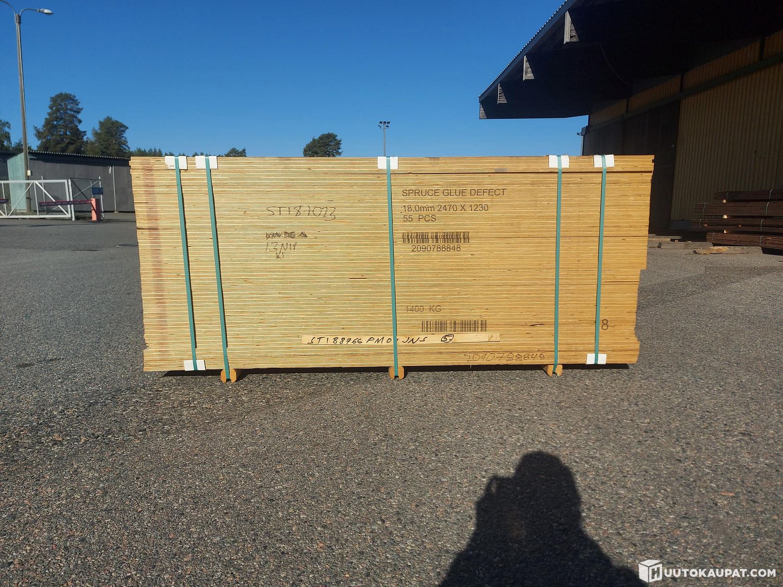 POISTOERÄ LIIMAVIKAISIA! Vaneri 18 mm x2470x1230 Kuusi Kilo ei CE-merkintää 167,0955 m2, 55 kpl ...