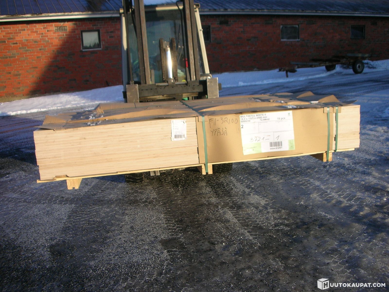 Filmivaneri valkoinen 18mm ,19kpl / 72m2, Ypäjä | Huutokaupat.com