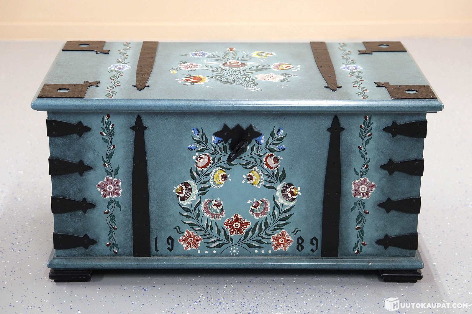 Uniikki arkku. HKL8566, Hausjärvi | Huutokaupat.com