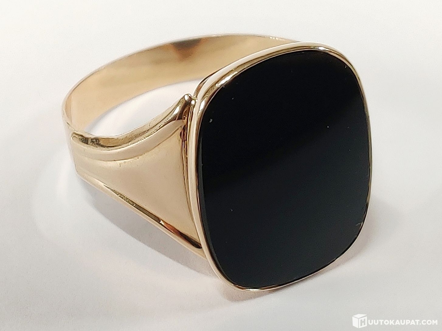 Golden onyx signet ring (Turun Kultapaja, 1982) 585 14 ct, Mikkeli ...