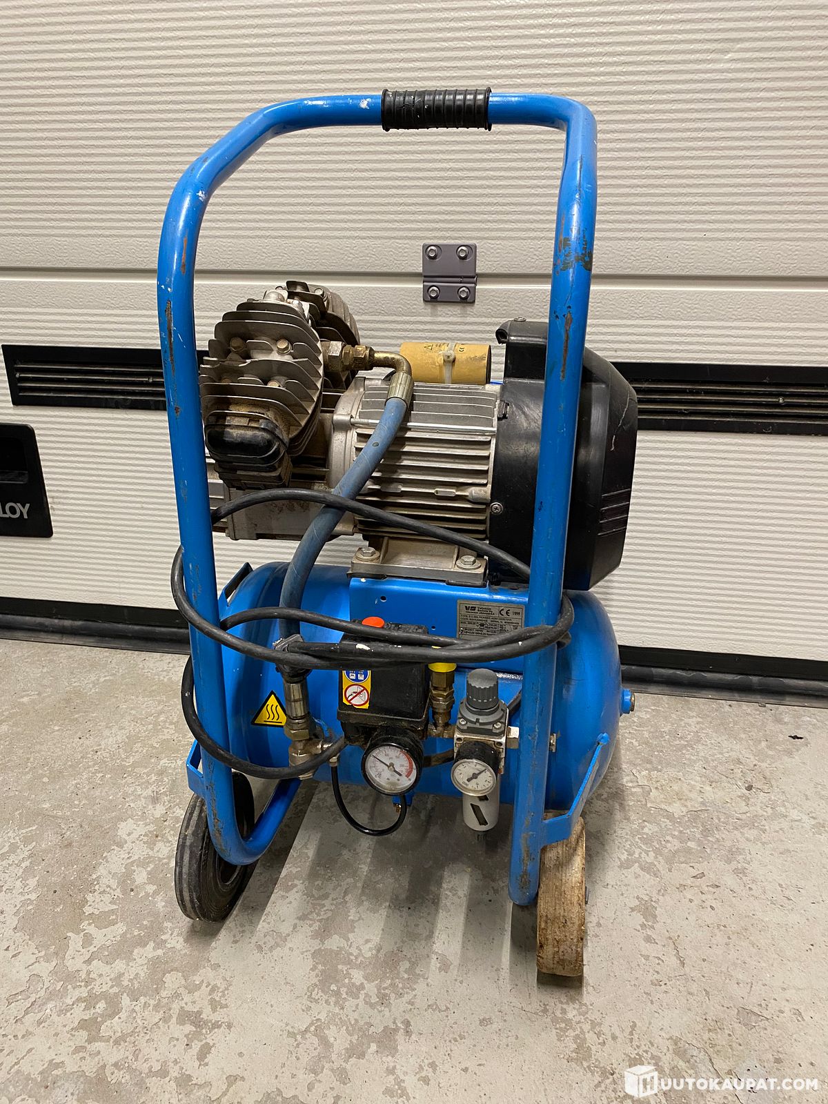 Kompressori 2,2kW 230V 10 bar 240-270L/min, Järvenpää | Huutokaupat.com